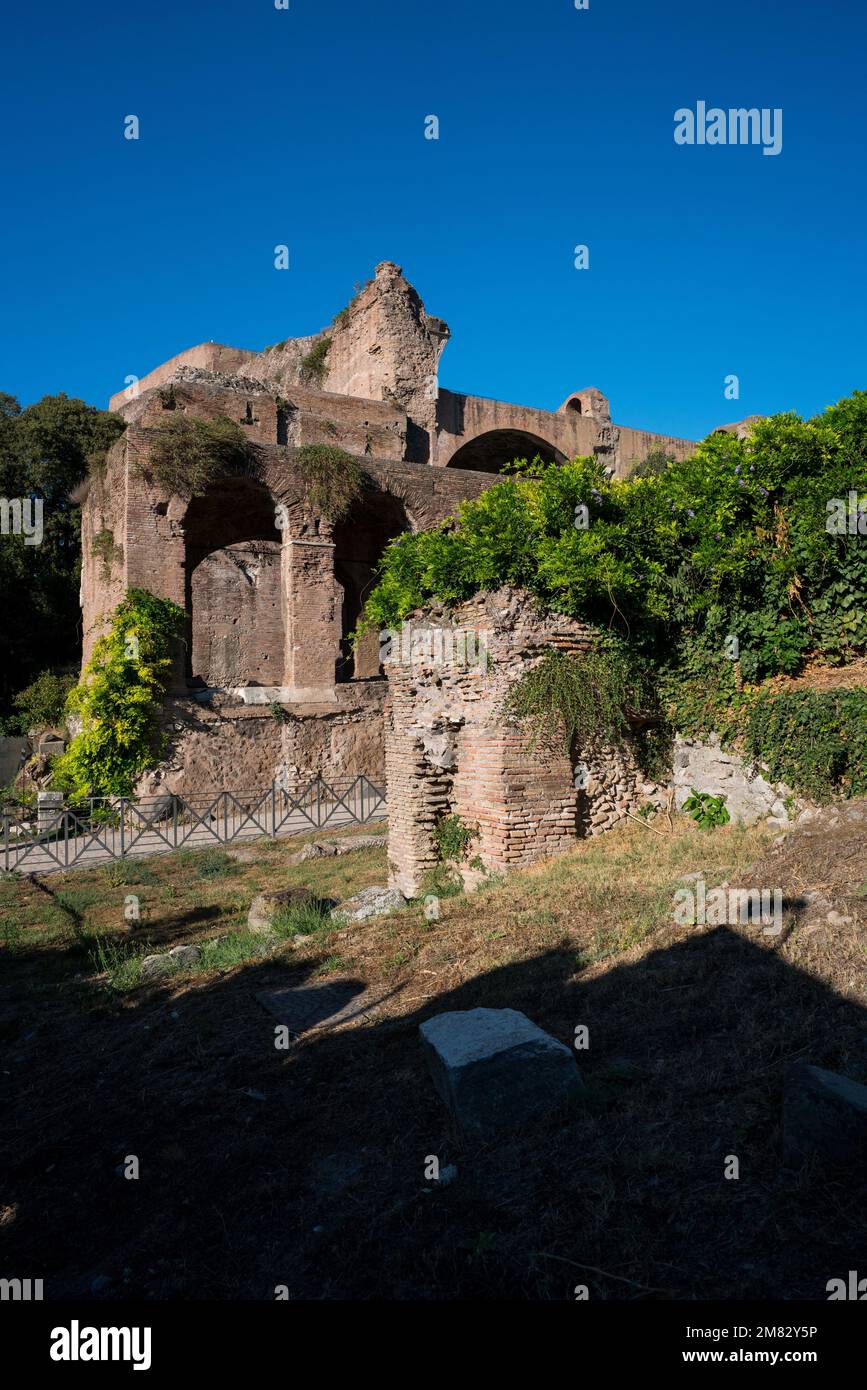 The Roman ruins in Italy Stock Photo - Alamy