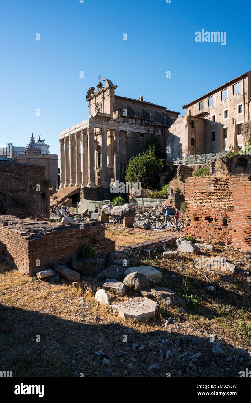 The Roman ruins in Italy Stock Photo - Alamy