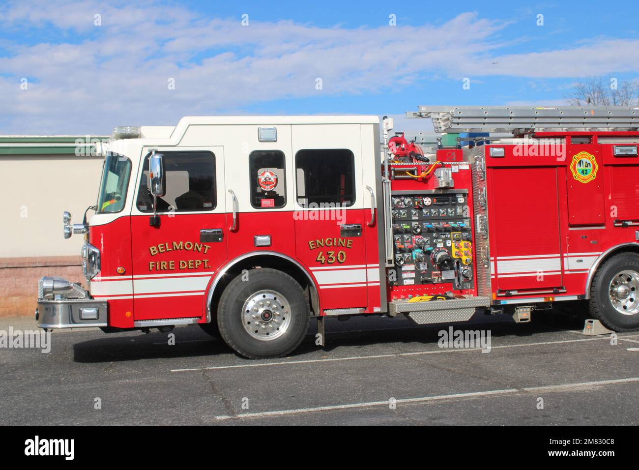 Red fire engine hi-res stock photography and images - Alamy