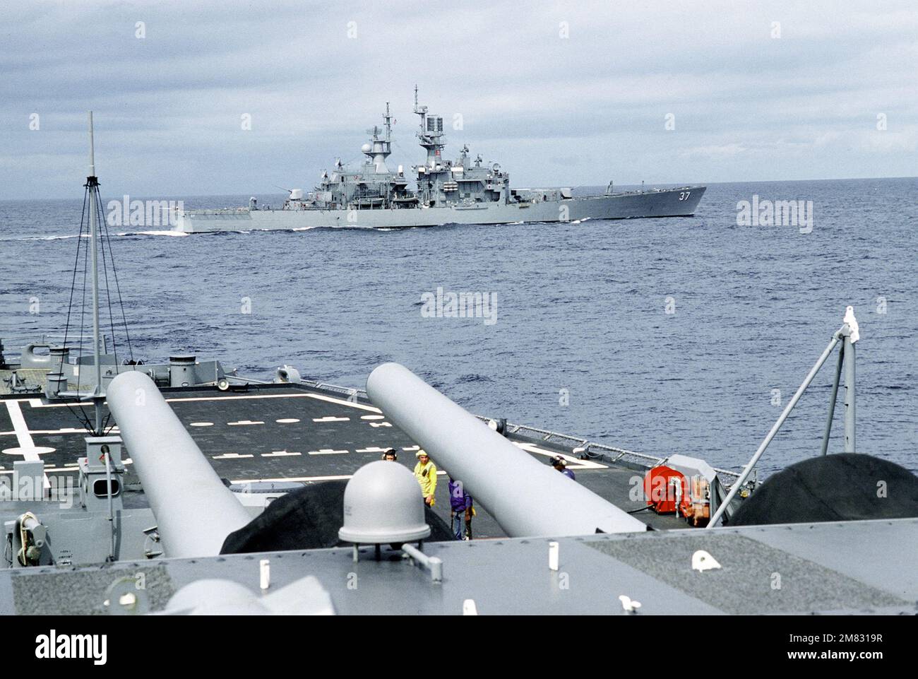 A starboard view of the nuclear-powered guided missile cruiser USS SOUTH CAROLINA (CGN-37 ...