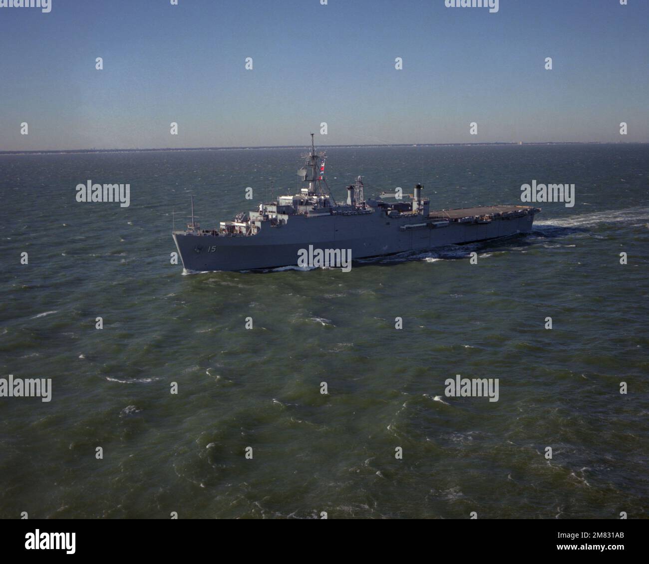 A port bow view of the amphibious transport dock USS PONCE (LPD-15 ...
