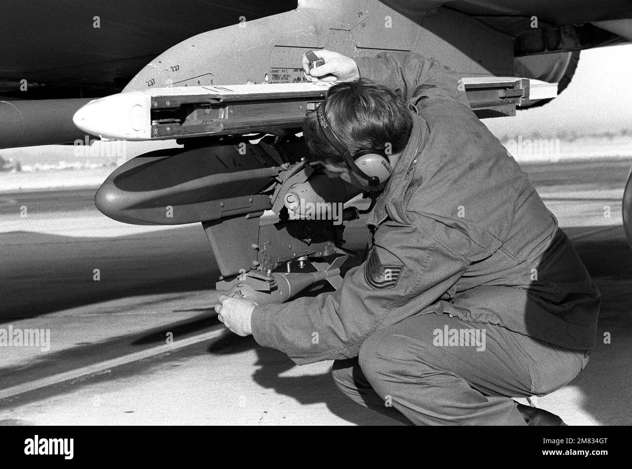 Wing pylon Black and White Stock Photos & Images - Alamy