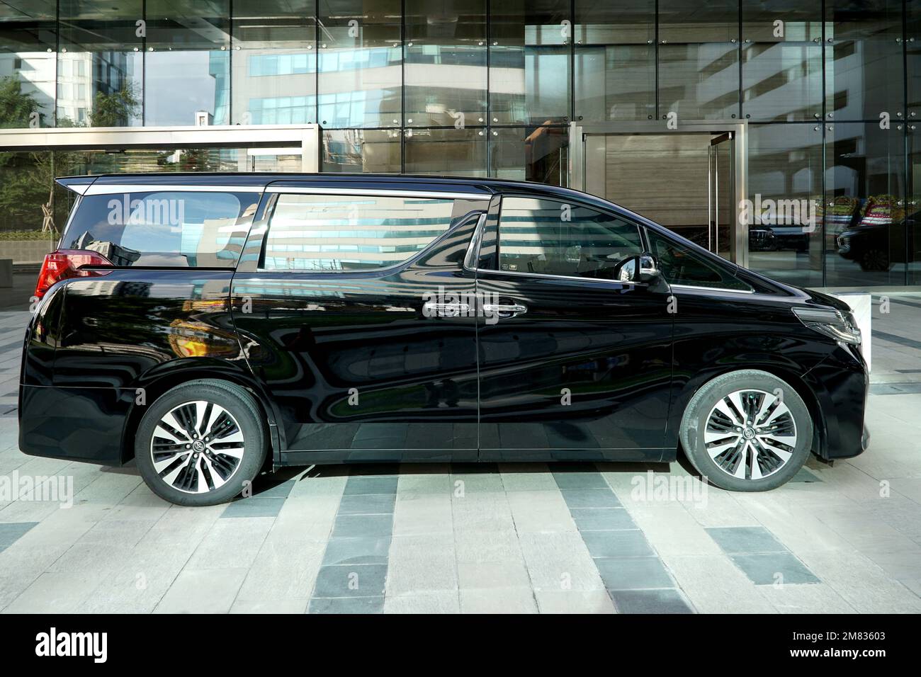 Vehicle in lobby hi-res stock photography and images - Alamy