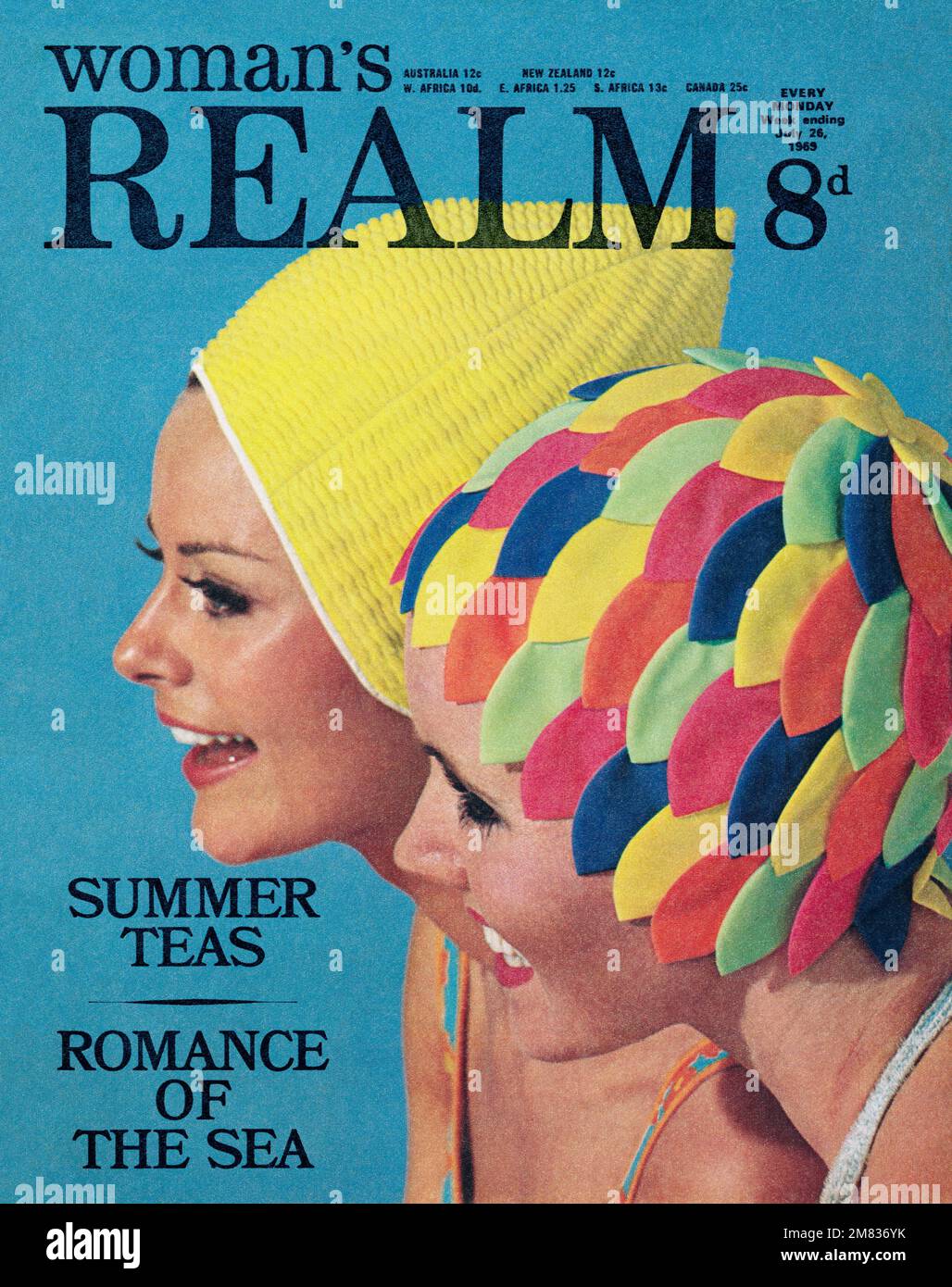 Vintage magazine cover, 1960s hi-res stock photography and images - Alamy