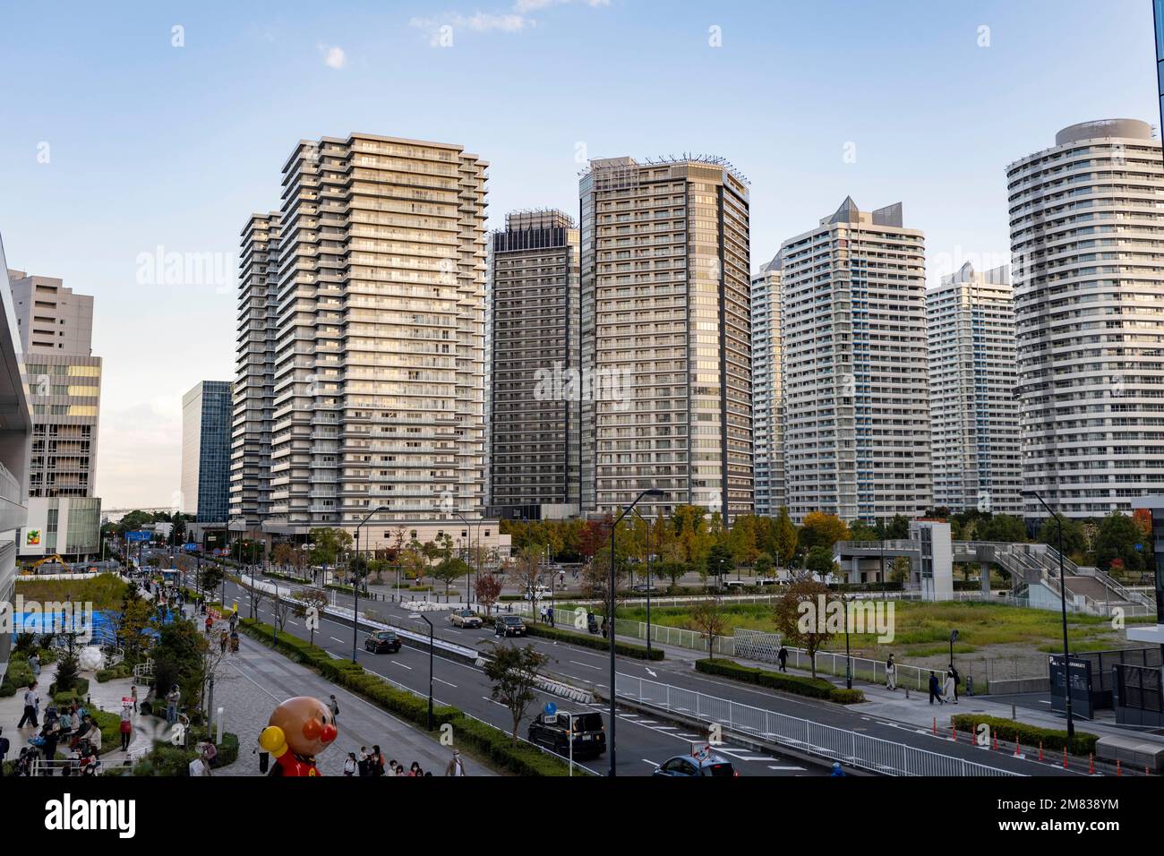 Yokohama, Kanagawa, Japan. 5th Nov, 2022. Residential high rise and ...
