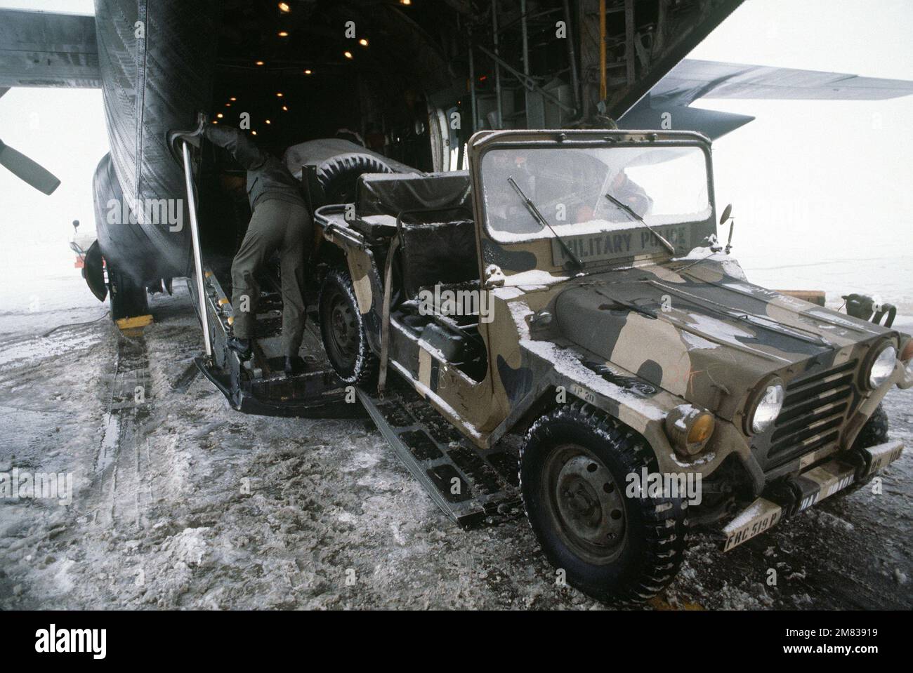 DF-ST-85-13213. Subject Operation/Series: REFORGER Base: Rotterdam ...