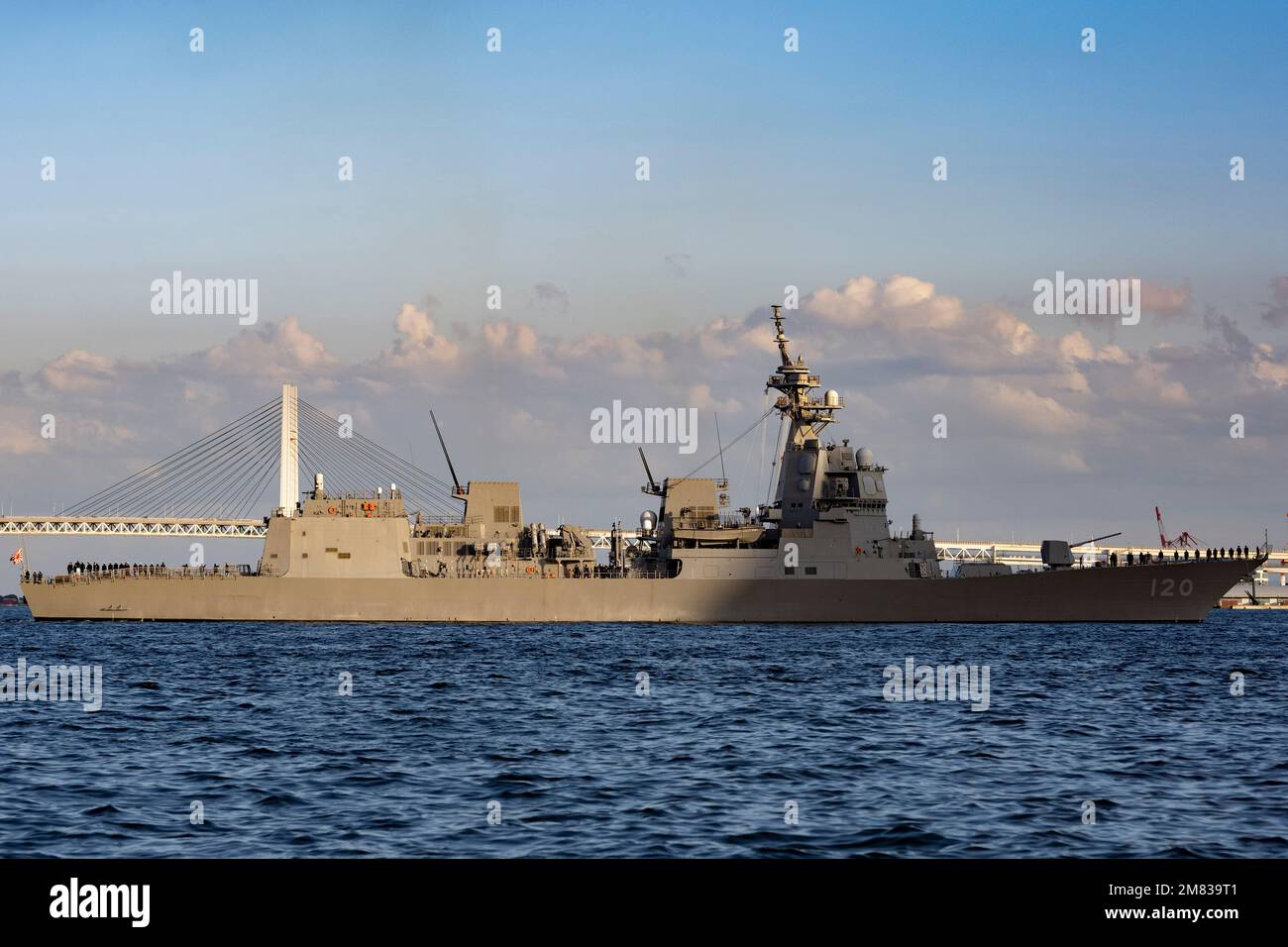 Yokohama, Kanagawa, Japan. 5th Nov, 2022. The JS Shiranui of the Japan ...