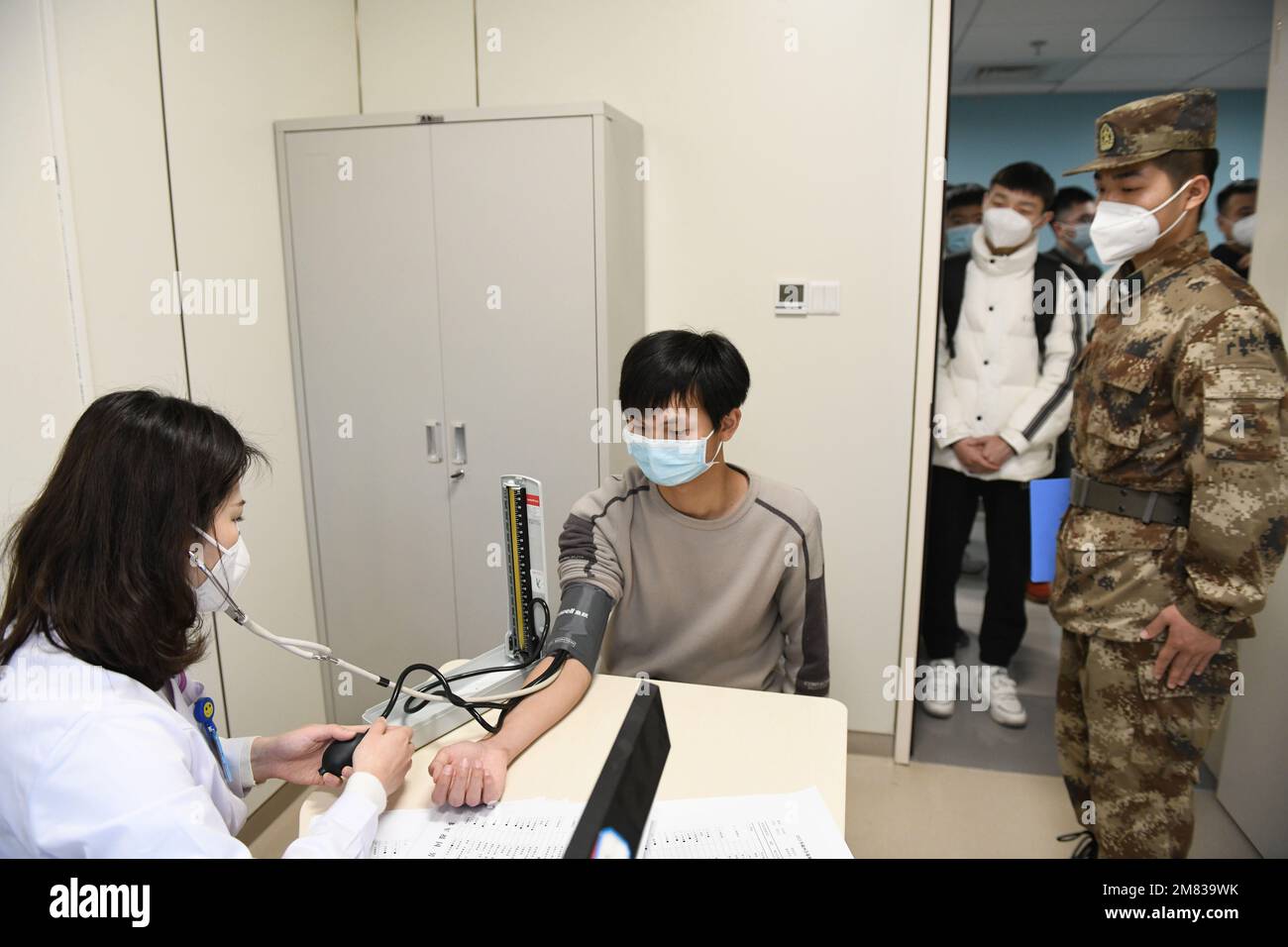 Army physical examination hi-res stock photography and images - Alamy