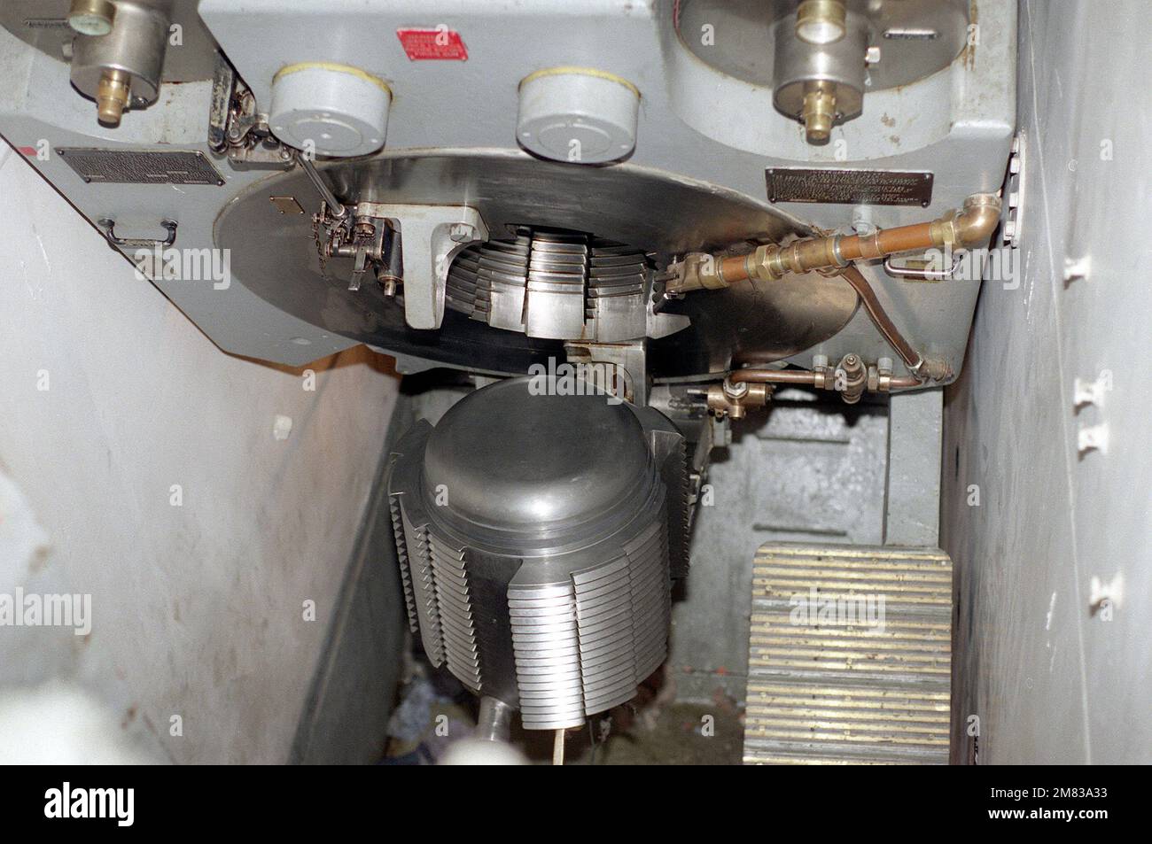 A view of the breach lock mechanism for a Mark 7 16-inch/50-caliber gun ...