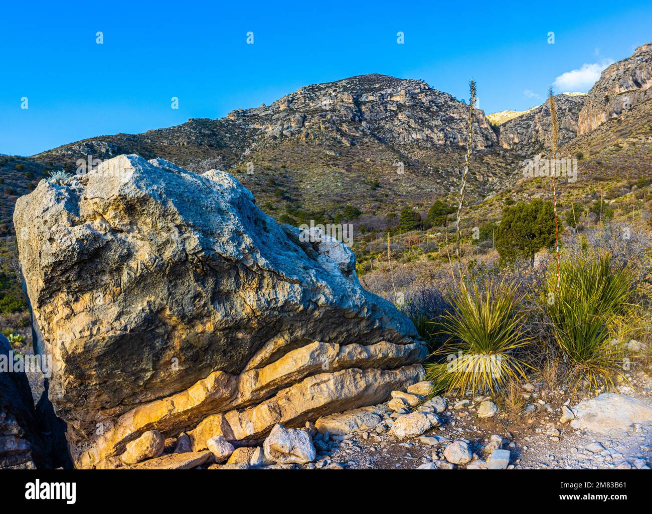 Large Boulders and Rugged Mountains Along The Smith Spring Trail Near ...