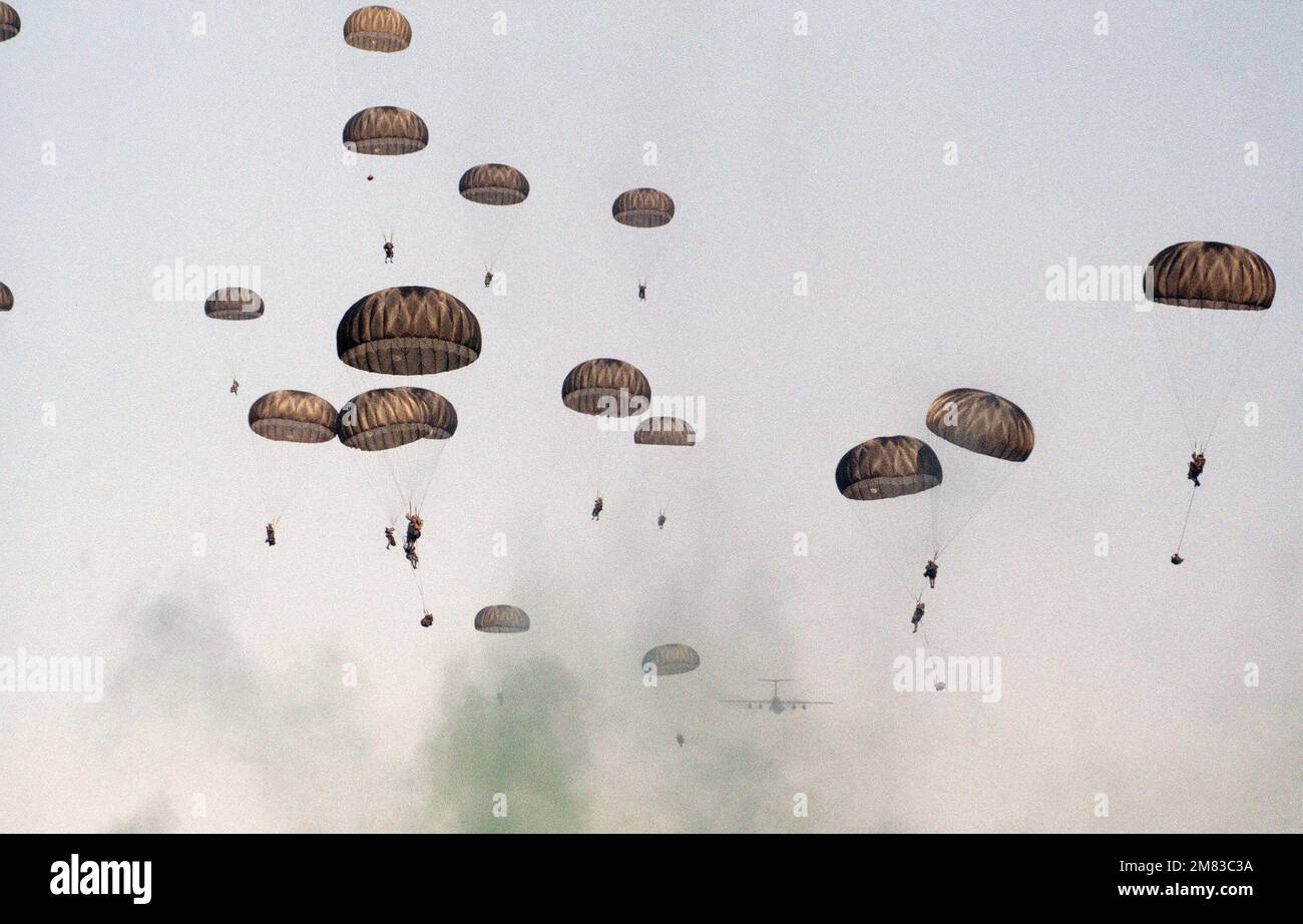 Team spirit 85 hi-res stock photography and images - Alamy