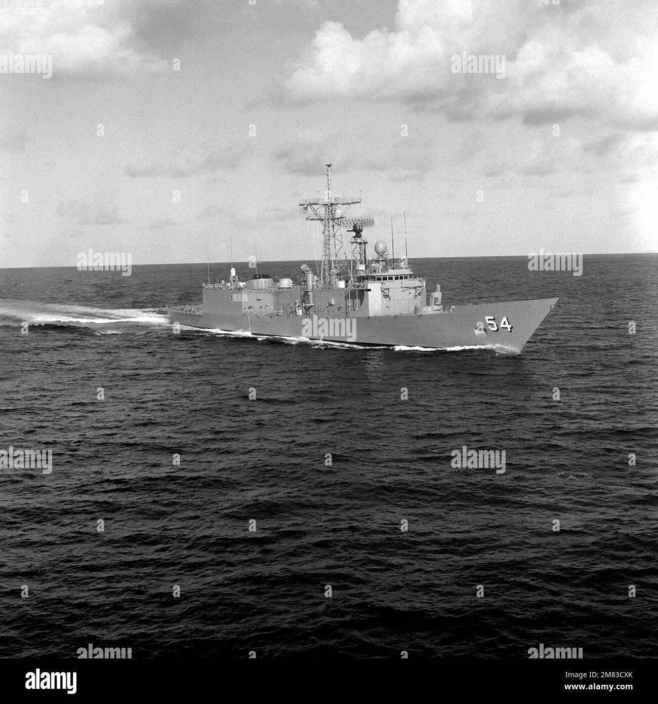 A starboard bow view of the guided missile frigate FORD (FFG-54 ...