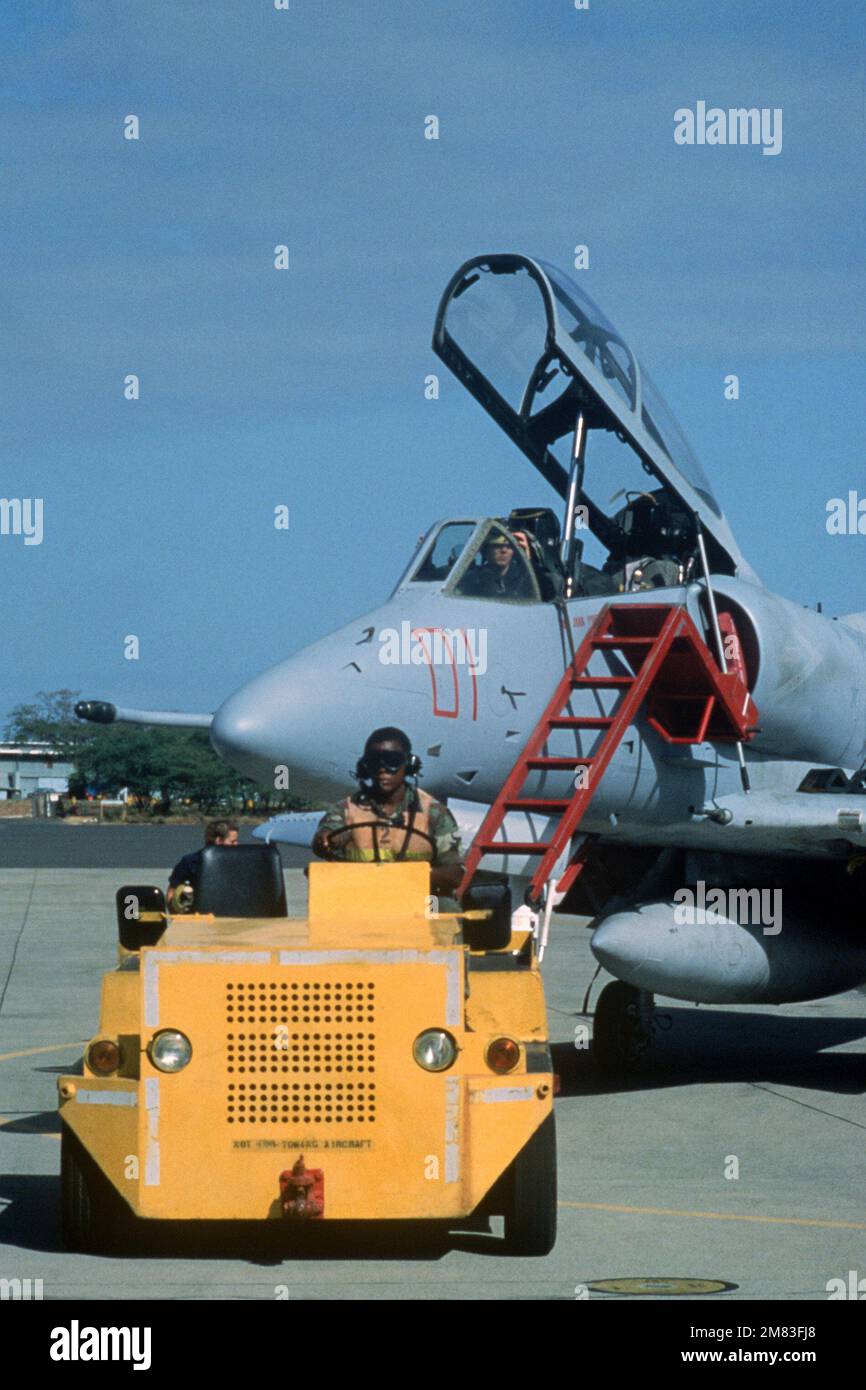 Naval air station barbers point hi-res stock photography and images - Alamy