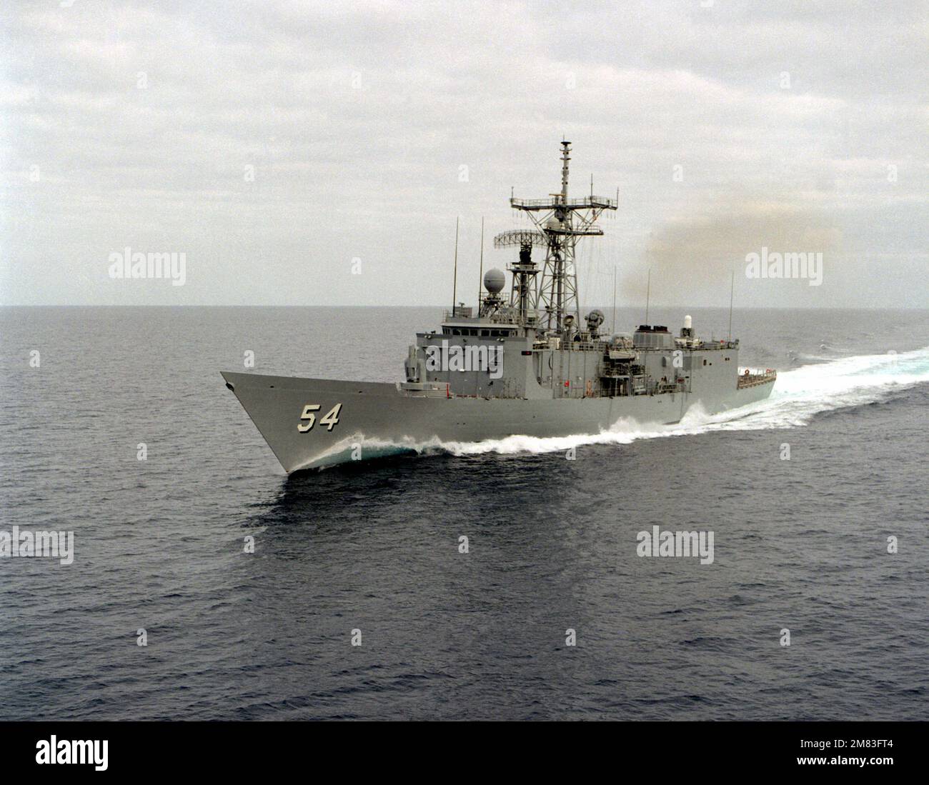 A port bow view of the guided missile frigate FORD (FFG-54) underway ...
