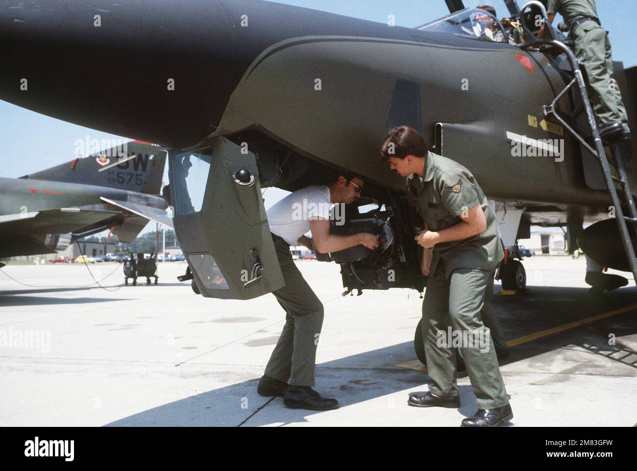 DF-ST-86-09658. Subject Operation/Series: SOLID SHIELD 85 Base: Mcas ...