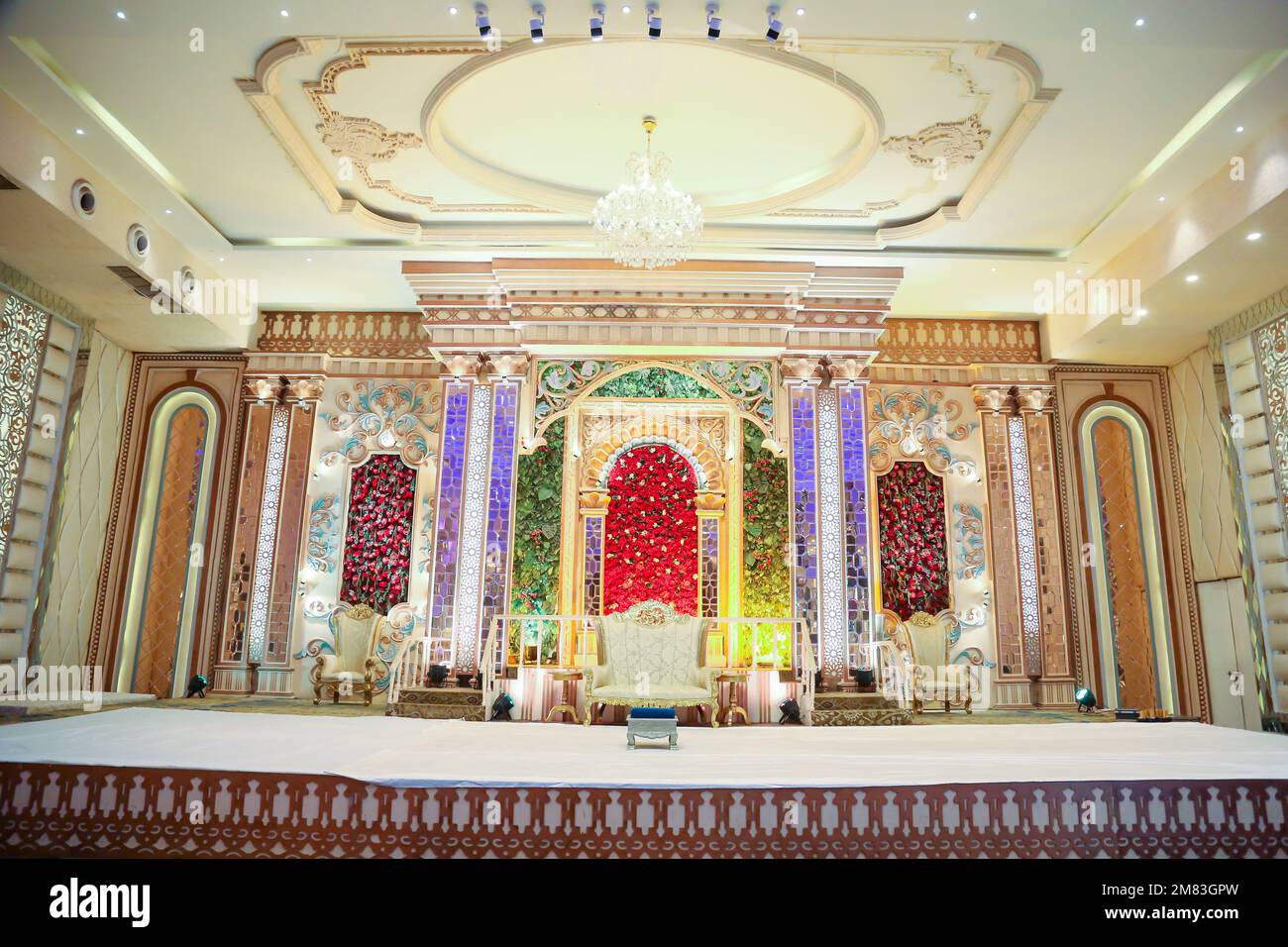 The Beautiful Decorations cultural program, Wedding Decorations, props ...