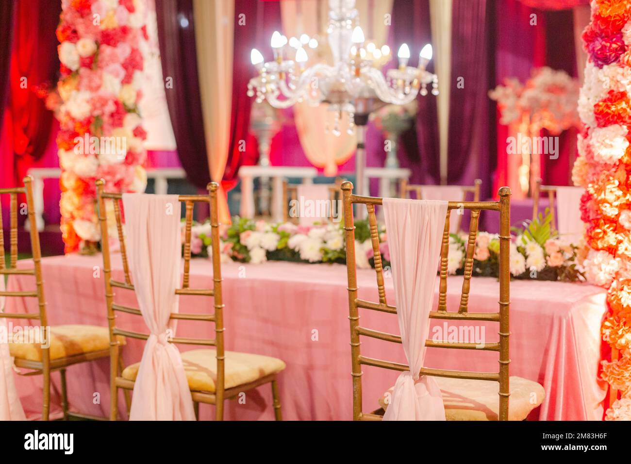 The Beautiful Decorations cultural program, Wedding Decorations, props ...