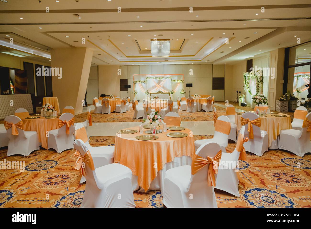 The Beautiful Decorations cultural program, Wedding Decorations, props ...