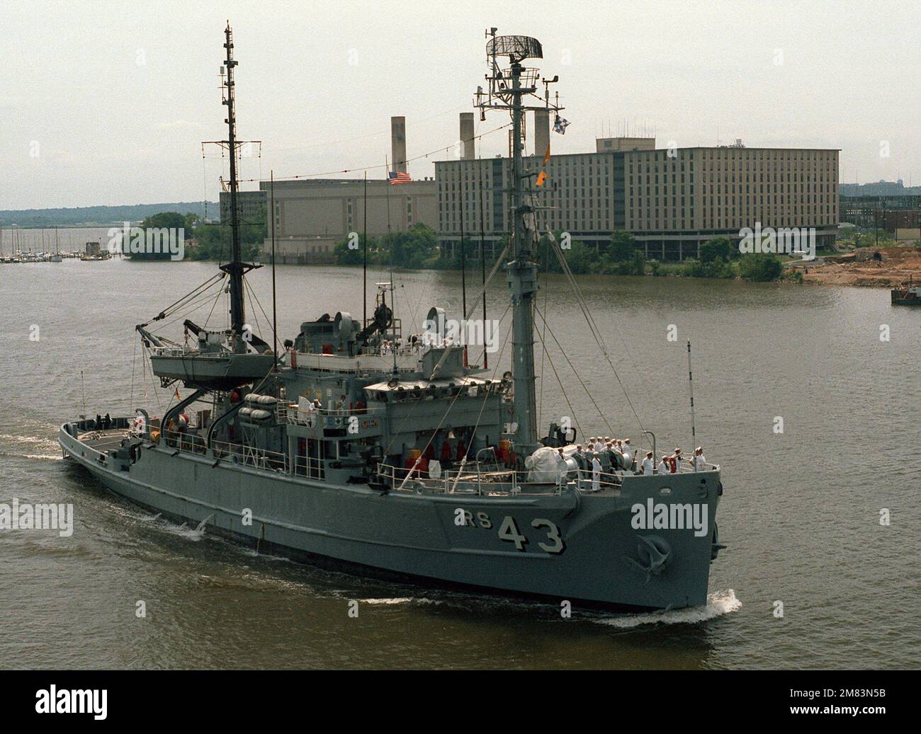 A starboard bow view of the Bolster Class rescue and salvage ship USS ...