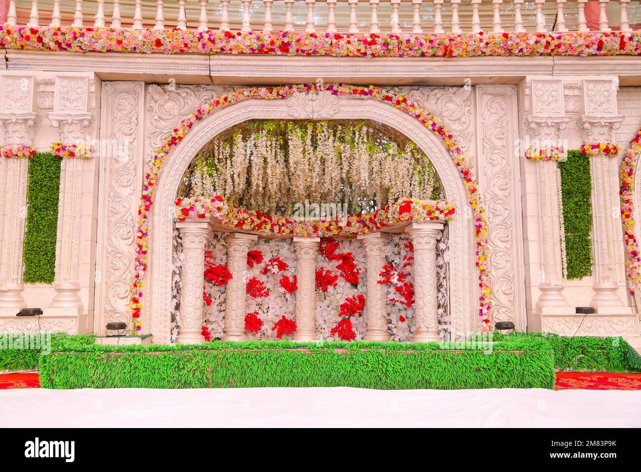The Beautiful Decorations cultural program, Wedding Decorations, props ...