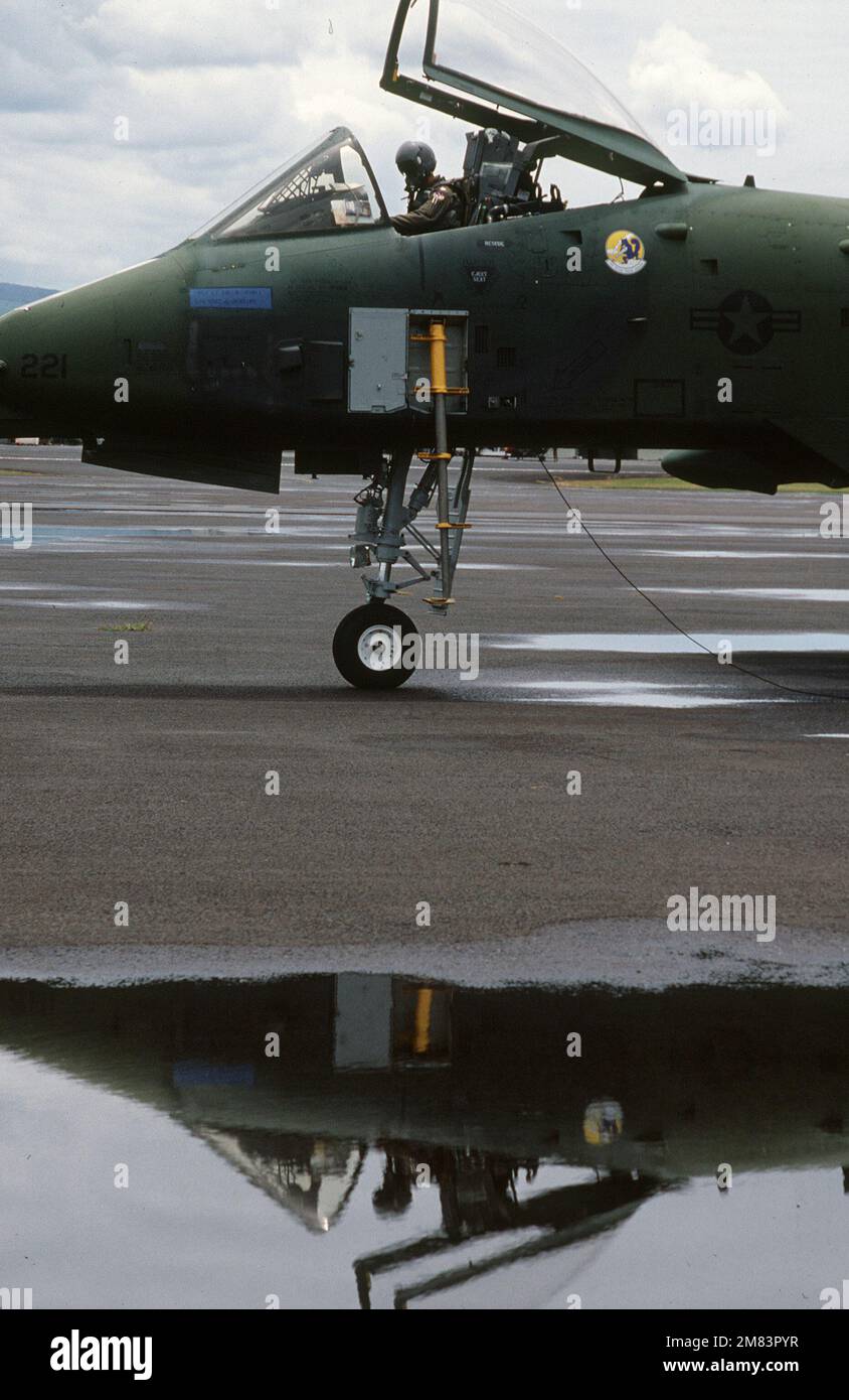 Naval air station barbers point hi-res stock photography and images - Alamy