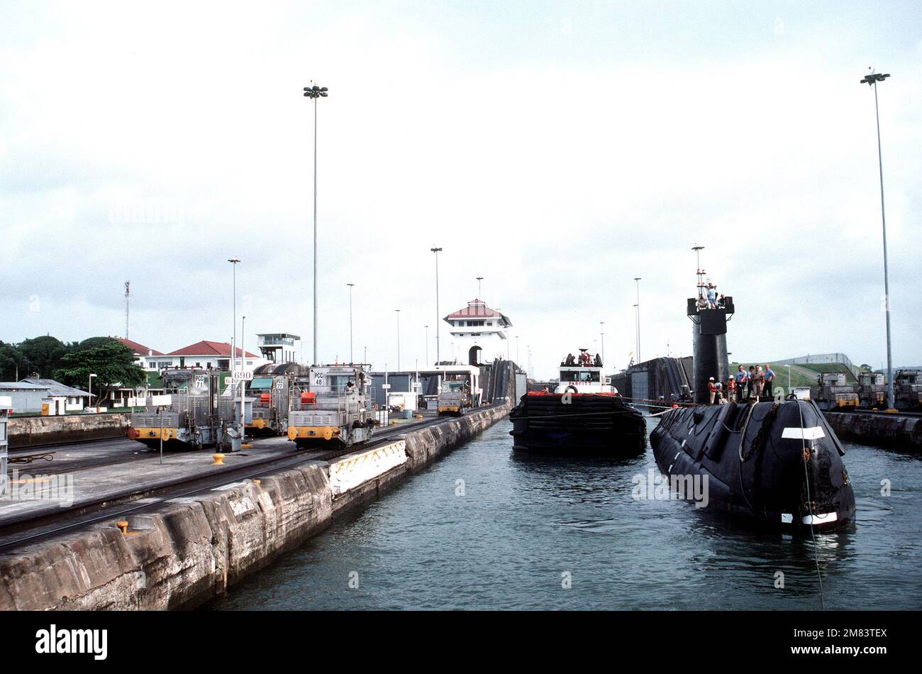 Starboard bow view of the nuclear-powered attack submarine ex-USS ...