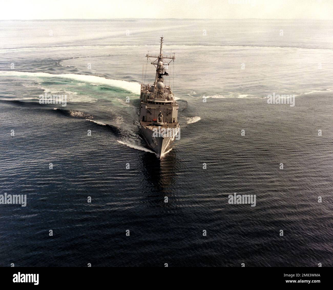A bow view of the guided missile frigate SIMPSON (FFG 56) underway off ...