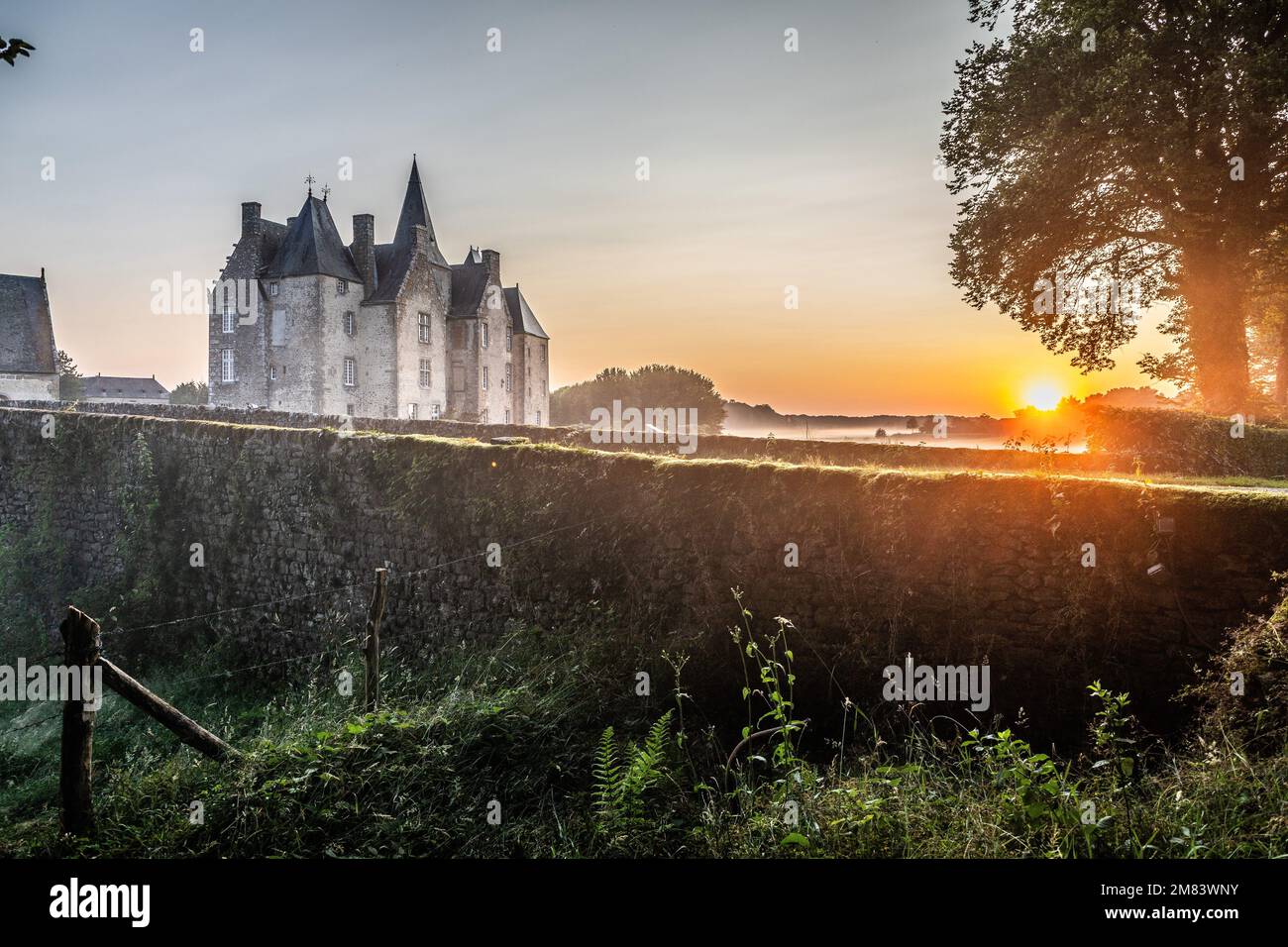 Chateau de bourgon hi-res stock photography and images - Alamy