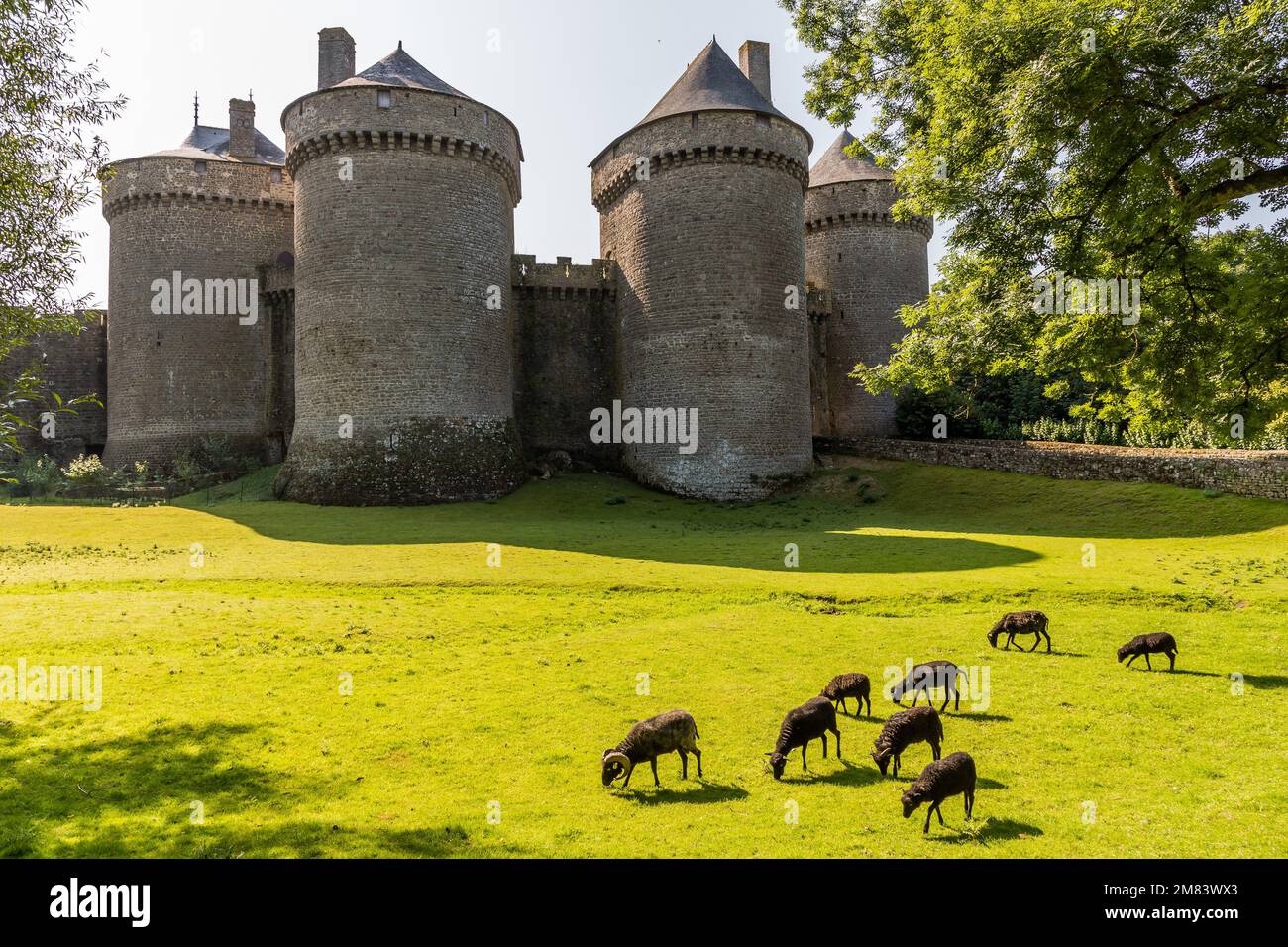 Lassay castle hi-res stock photography and images - Alamy
