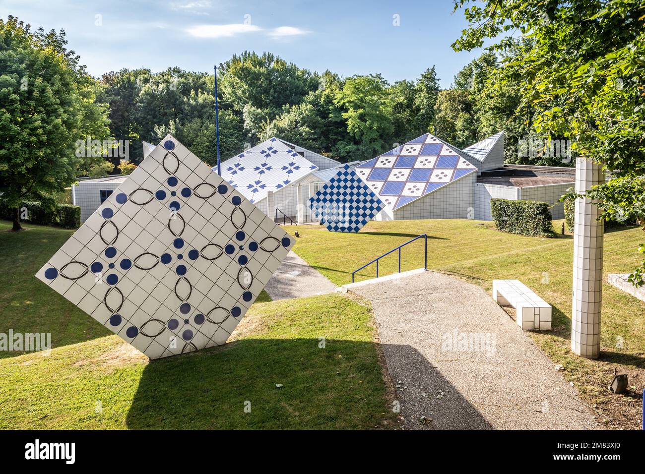 Pas cube hi-res stock photography and images - Alamy