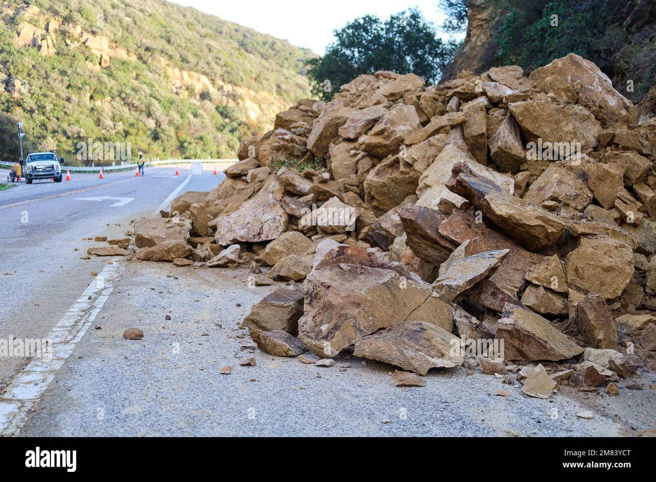 Highway one california landslide hi-res stock photography and images ...