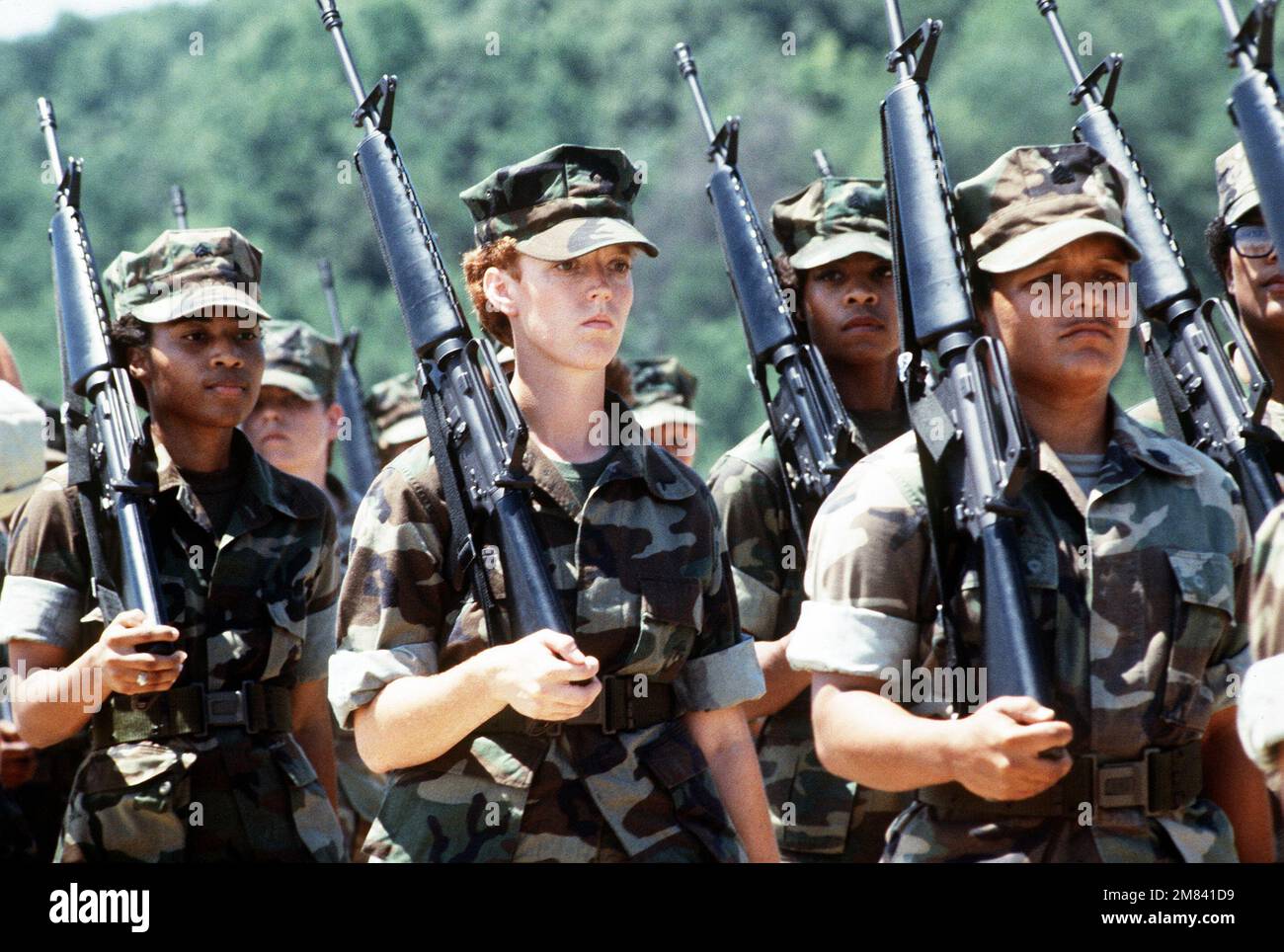 The Marine Corps first all-woman drill platoon marches in formation ...
