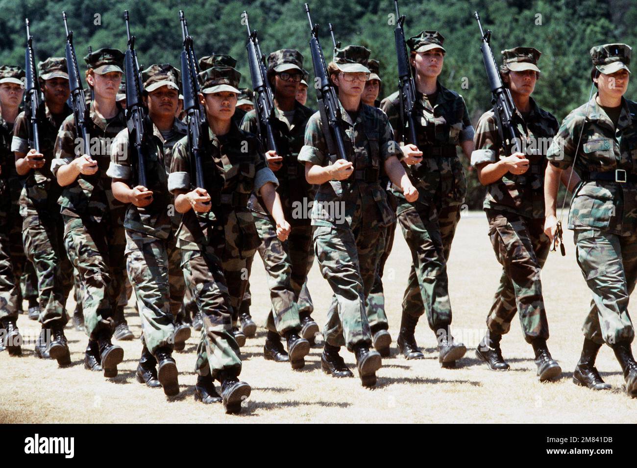 The Marine Corps first all-woman drill platoon marches in formation ...