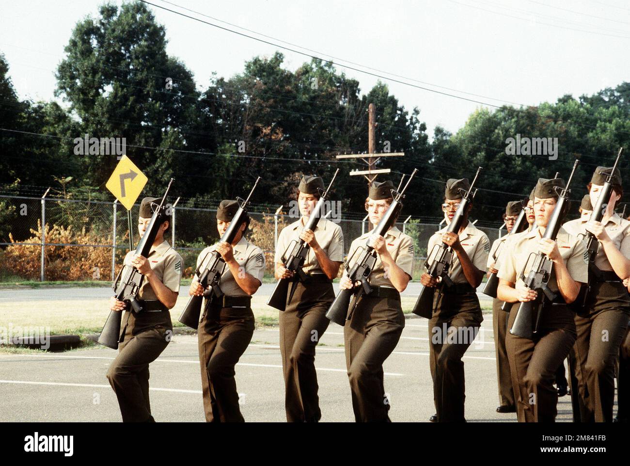 The Marine Corps first all-woman drill platoon marches in formation ...