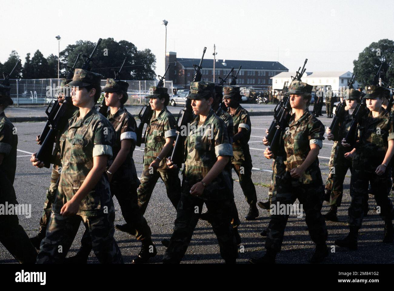 The Marine Corps first all-woman drill platoon marches in formation ...