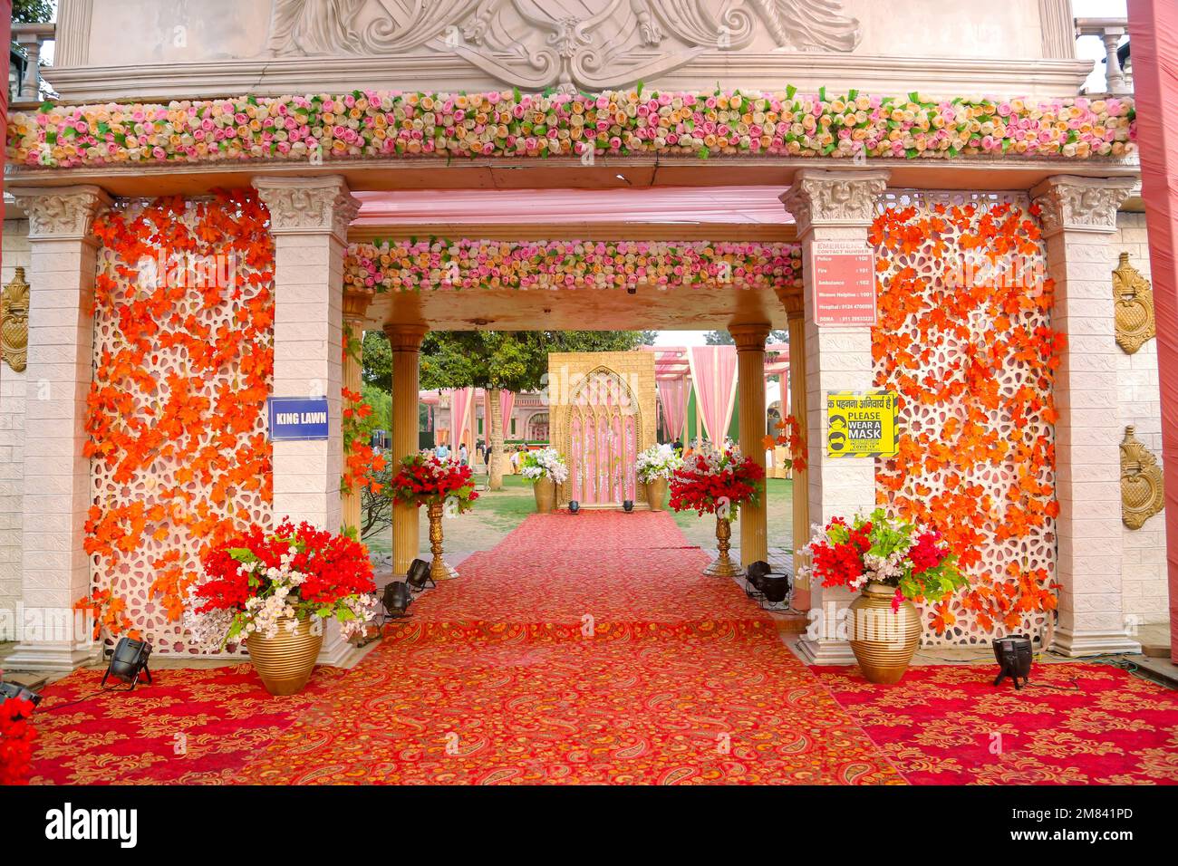 The Beautiful Decorations cultural program, Wedding Decorations, props ...