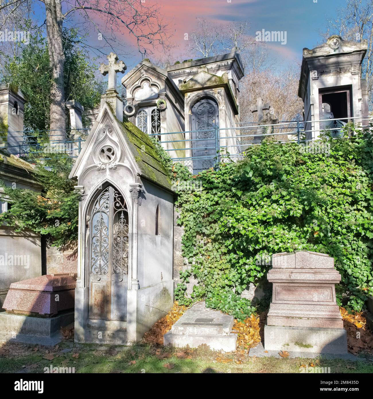French cemetery stairs hi-res stock photography and images - Alamy