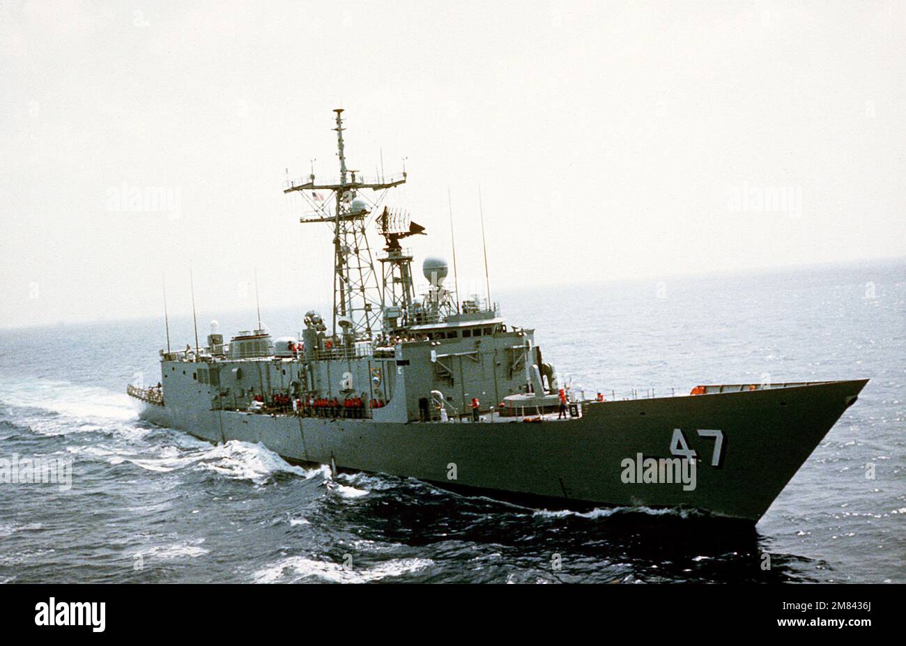 A starboard bow view of the guided missile frigate USS NICHOLAS (FFG-47 ...