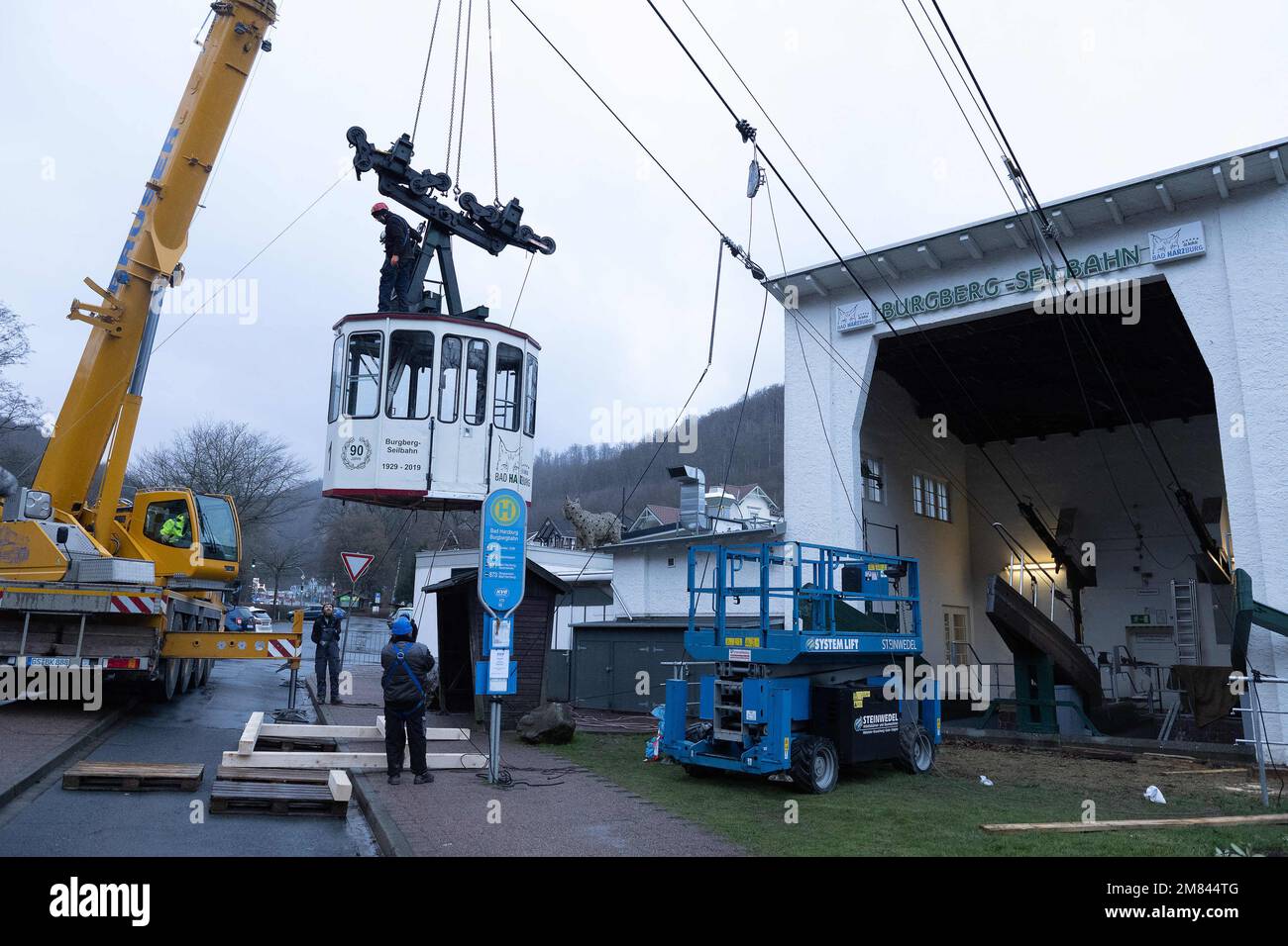 Bad Harzburg, Germany. 12th Jan, 2023. A cabin of the Burgberg cable ...
