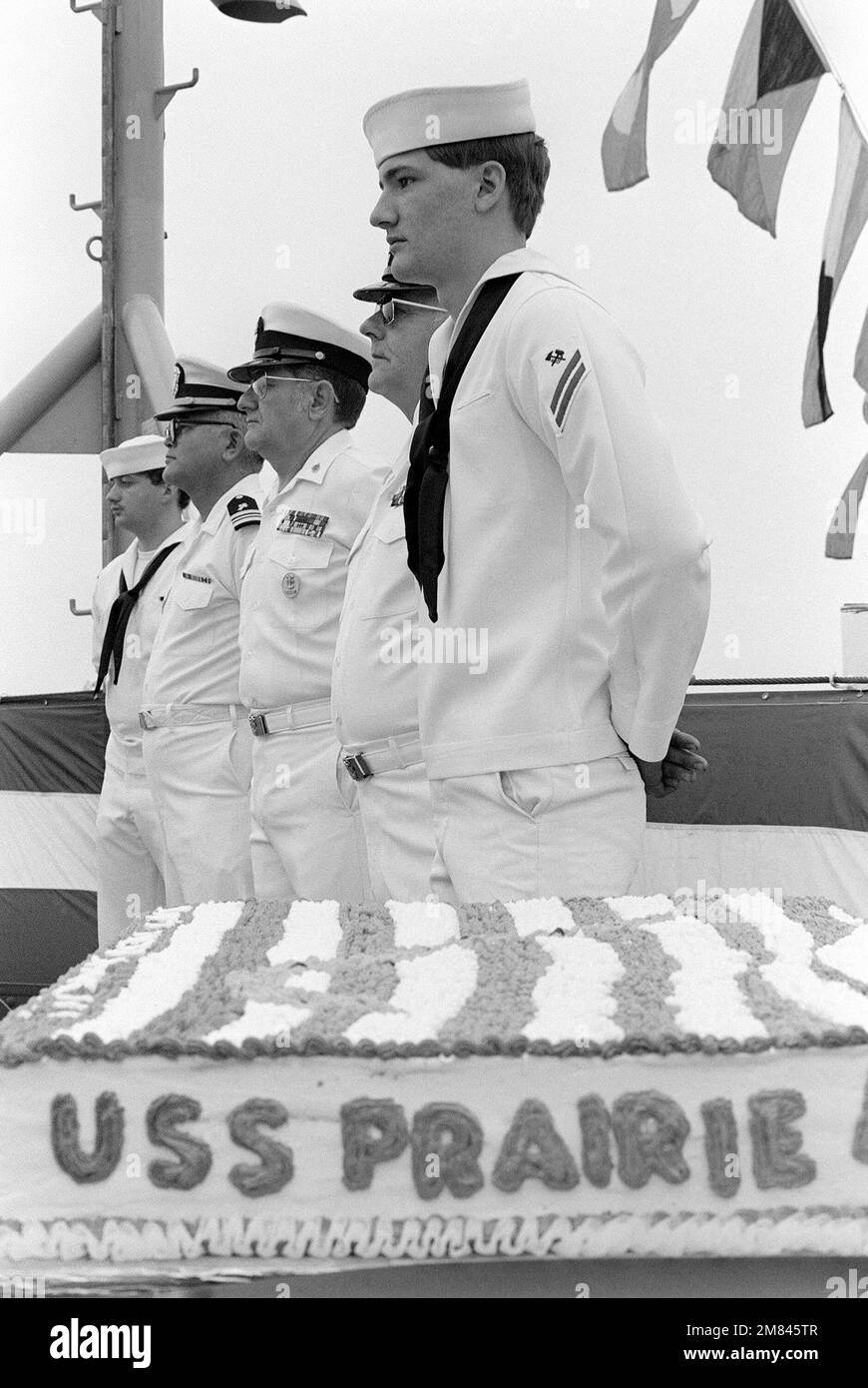 Long beach naval shipyard hi-res stock photography and images - Alamy