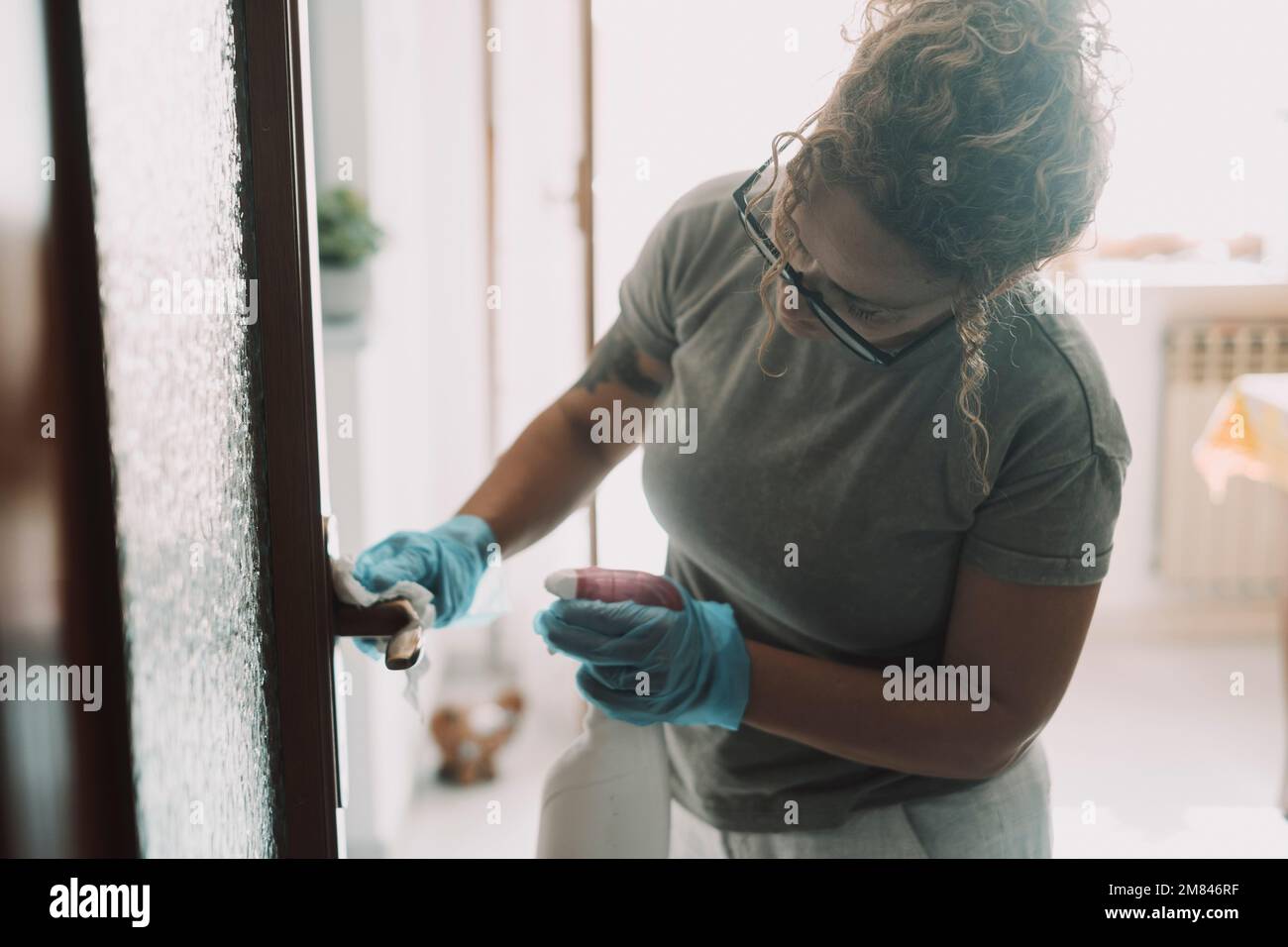 Working housemaid hi-res stock photography and images - Alamy