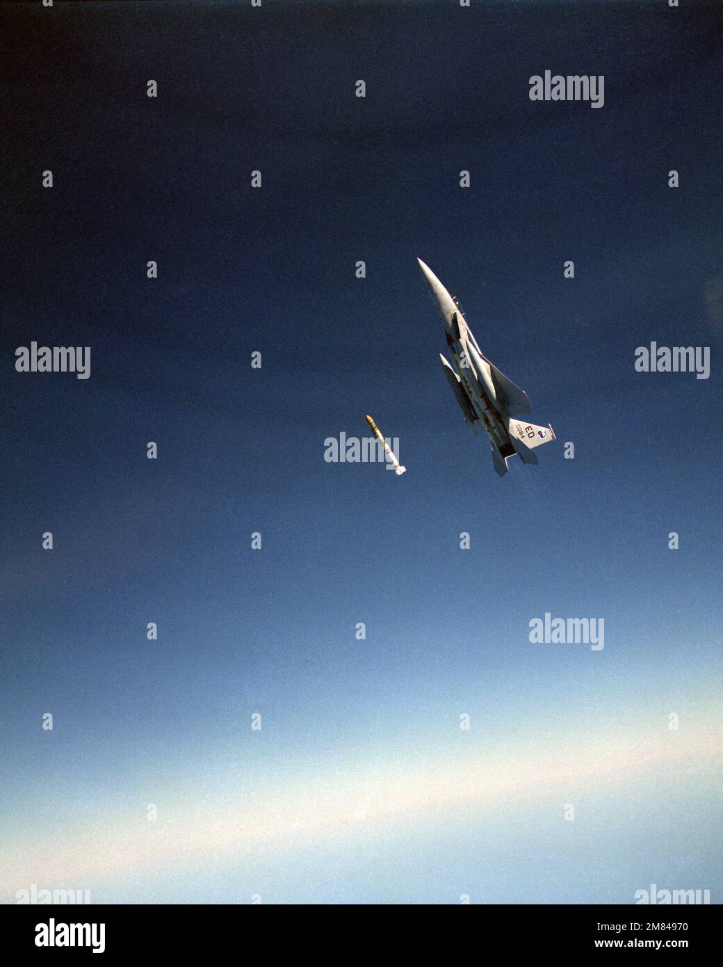 F 15 anti satellite missile hi-res stock photography and images - Alamy