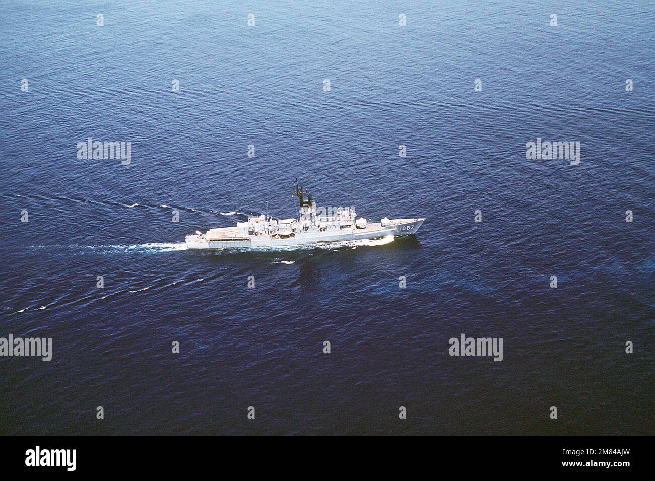 Uss kirk hi-res stock photography and images - Alamy