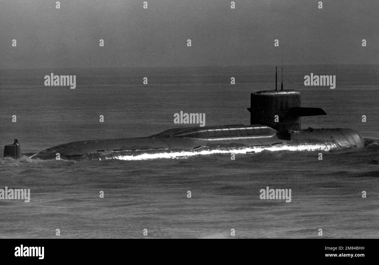 A starboard quarter view of Soviet Yankee class nuclear-powered ...