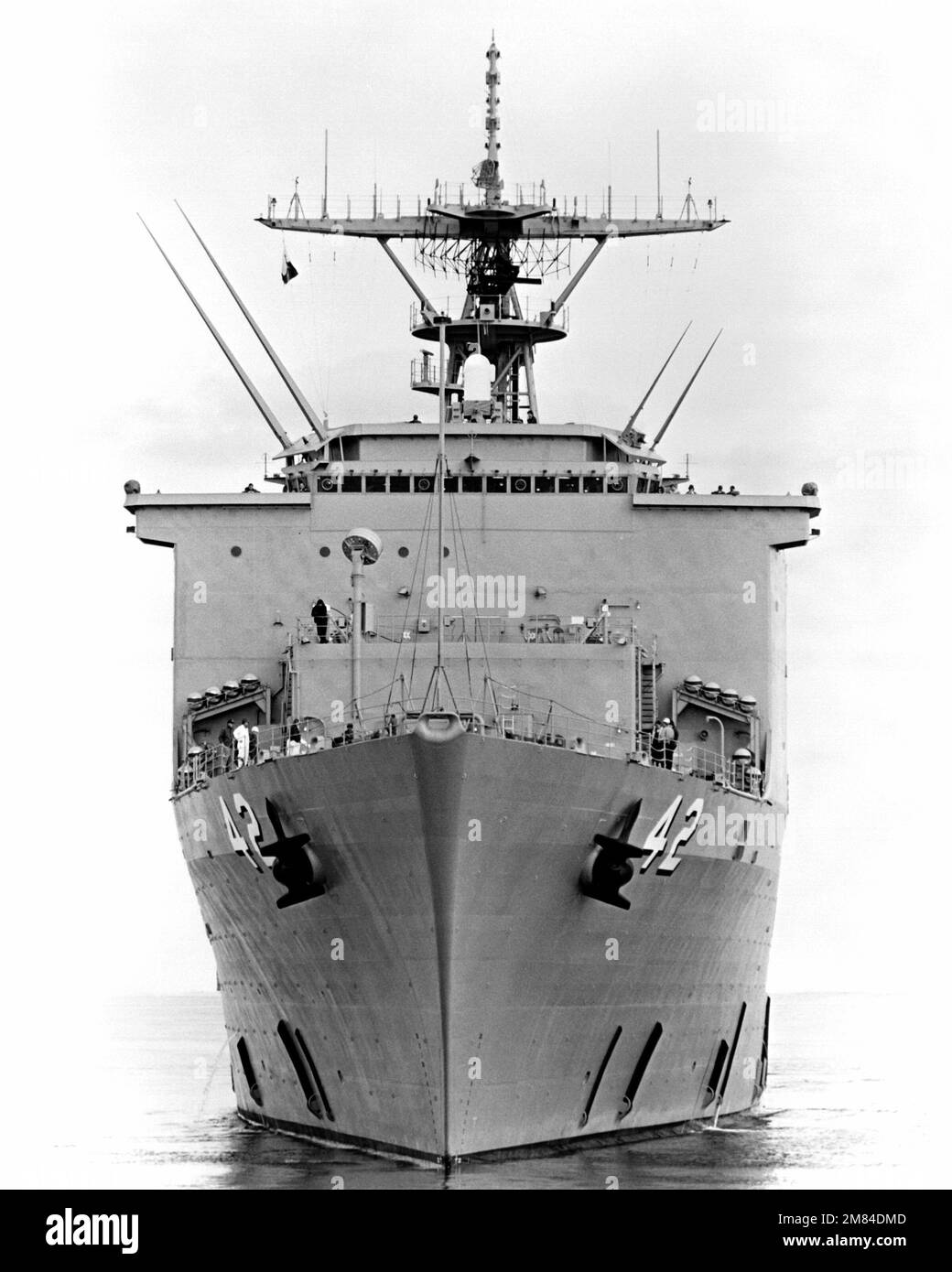 Low angle bow view of the dock landing ship USS GERMANTOWN (LSD-42 ...