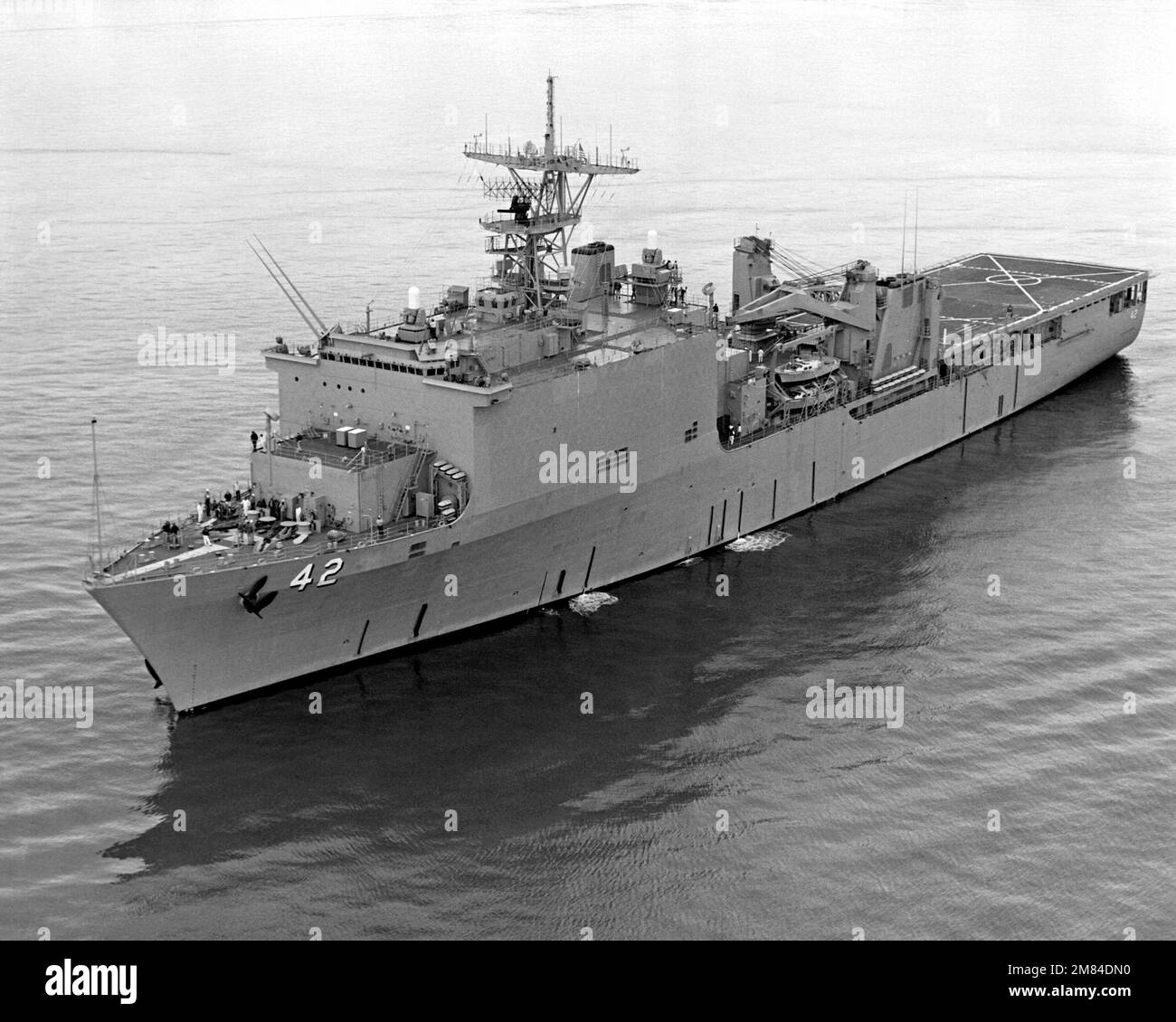 Aerial port view of the dock landing ship USS GERMANTOWN (LSD-42 ...