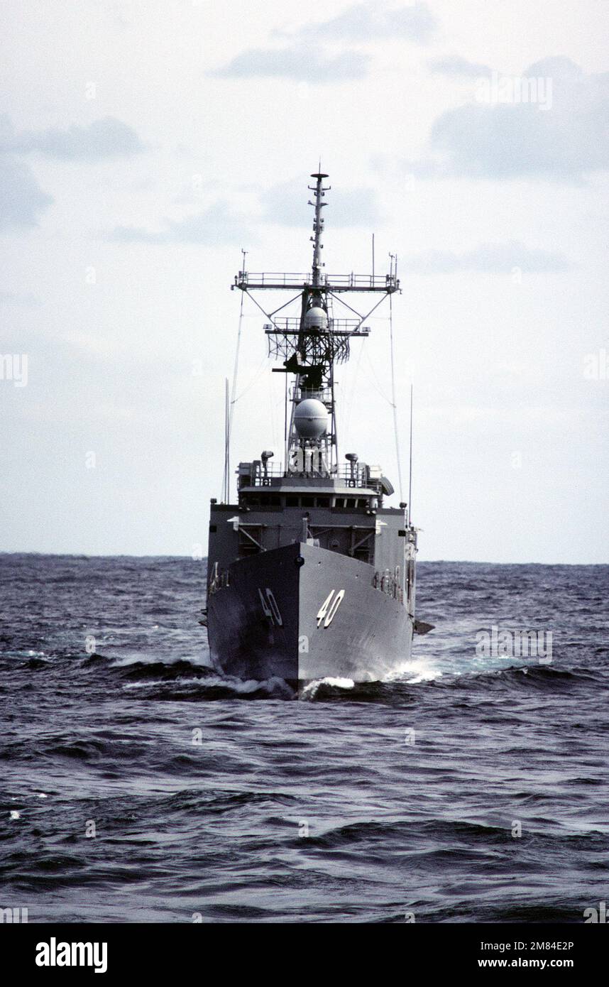 A bow view of guided missile frigate USS HALYBURTON (FFG-40) underway ...