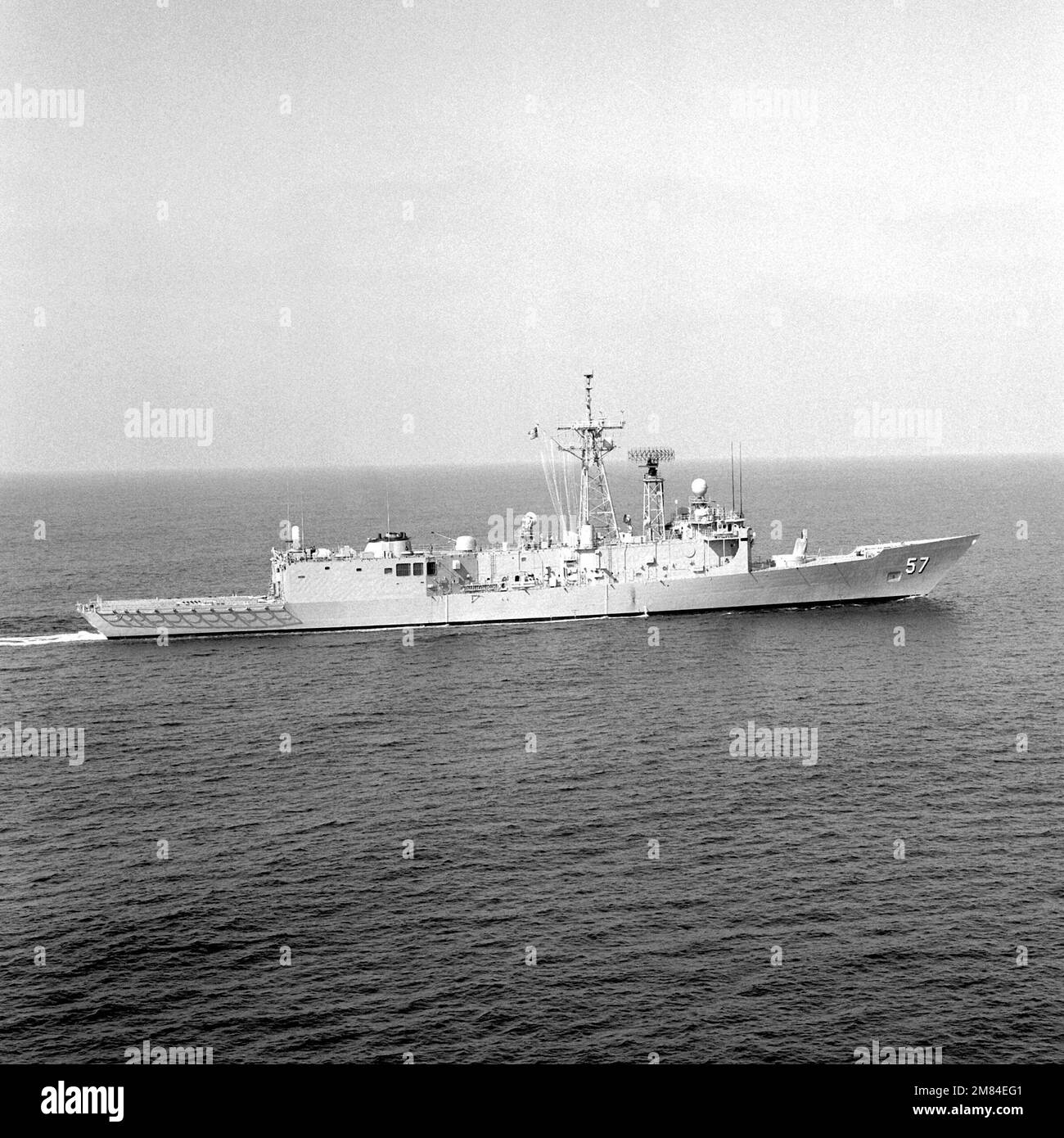 A starboard beam view of the guided missile frigate REUBEN JAMES (FFG ...