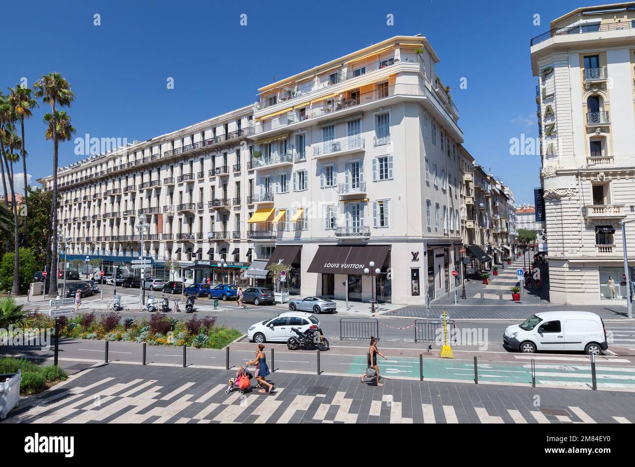 Avenue de suede hi-res stock photography and images - Alamy