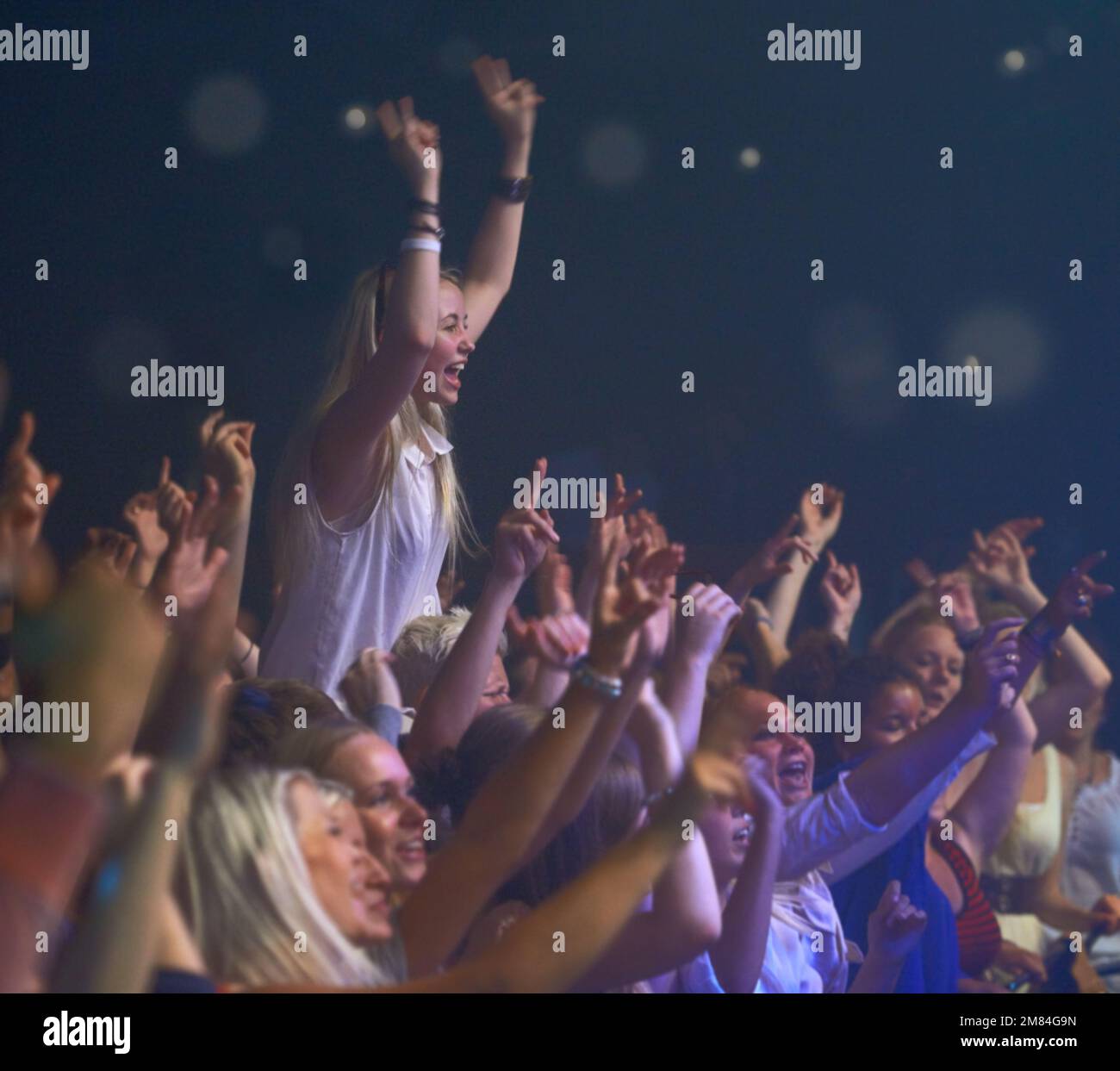 Performance music concert hi-res stock photography and images - Alamy